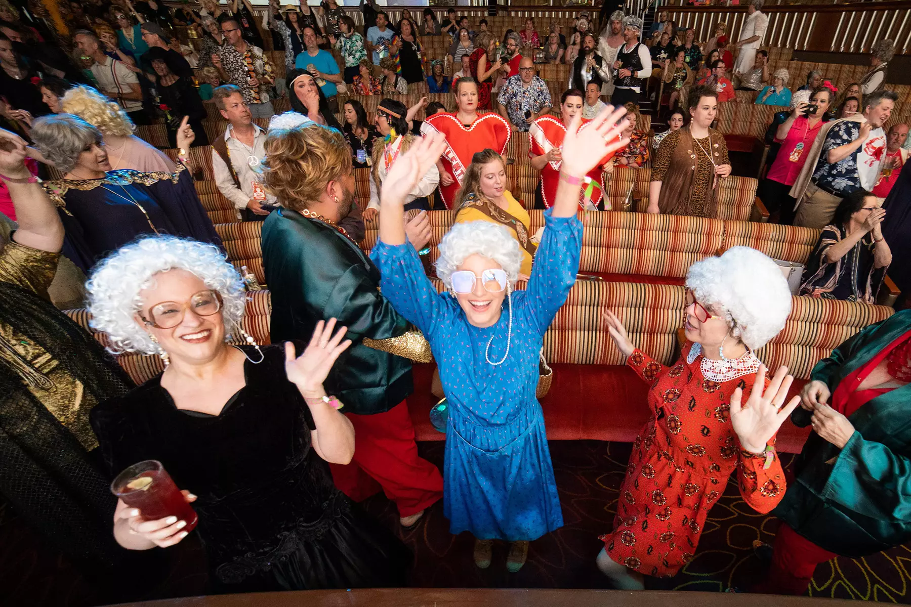 Golden Partiers u Bord vun de Golden Fans at Sea Cruise