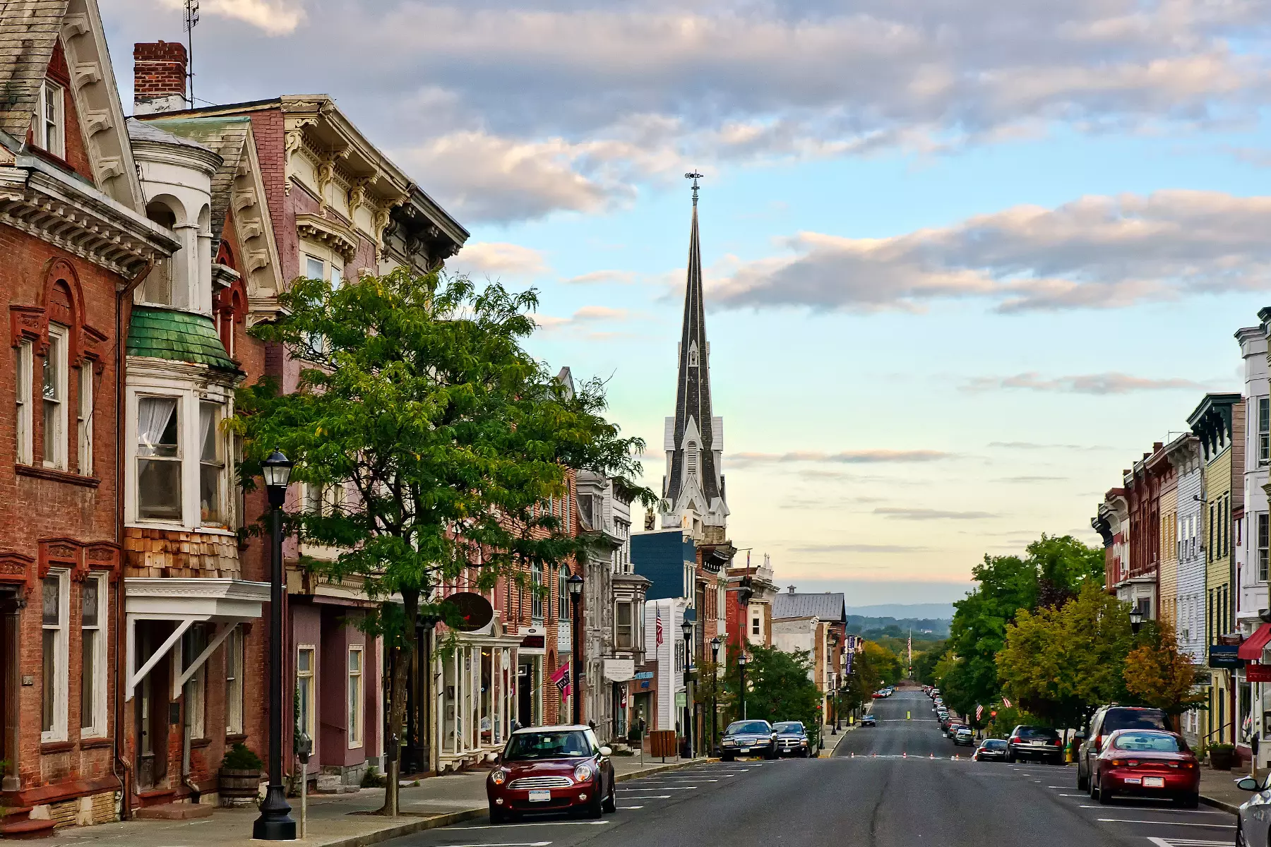 Phố Warren lúc bình minh ở Hudson, New York