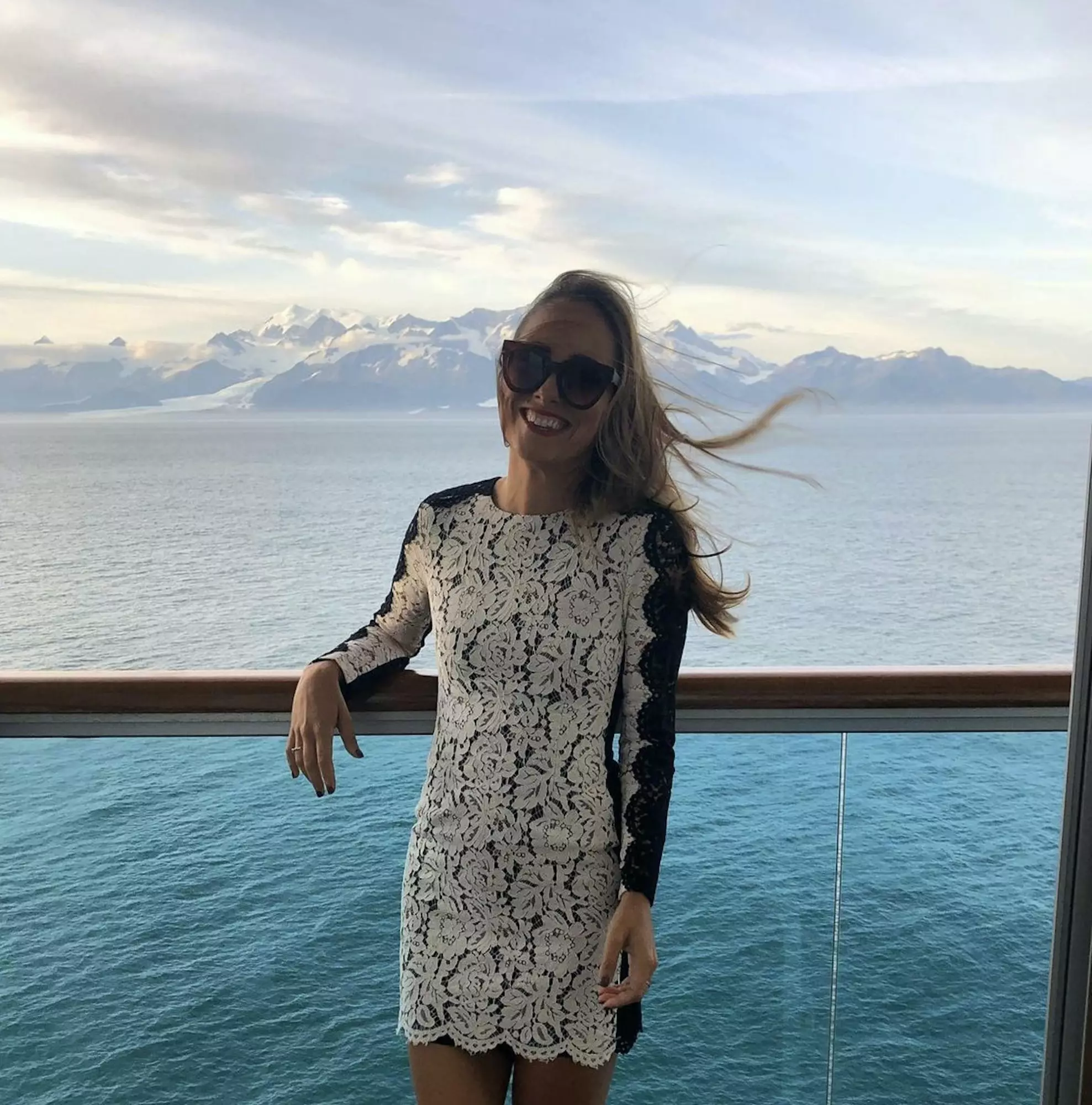 Utazás + szabadidő szerkesztő-helyettes Nina Ruggiero Alaszkában