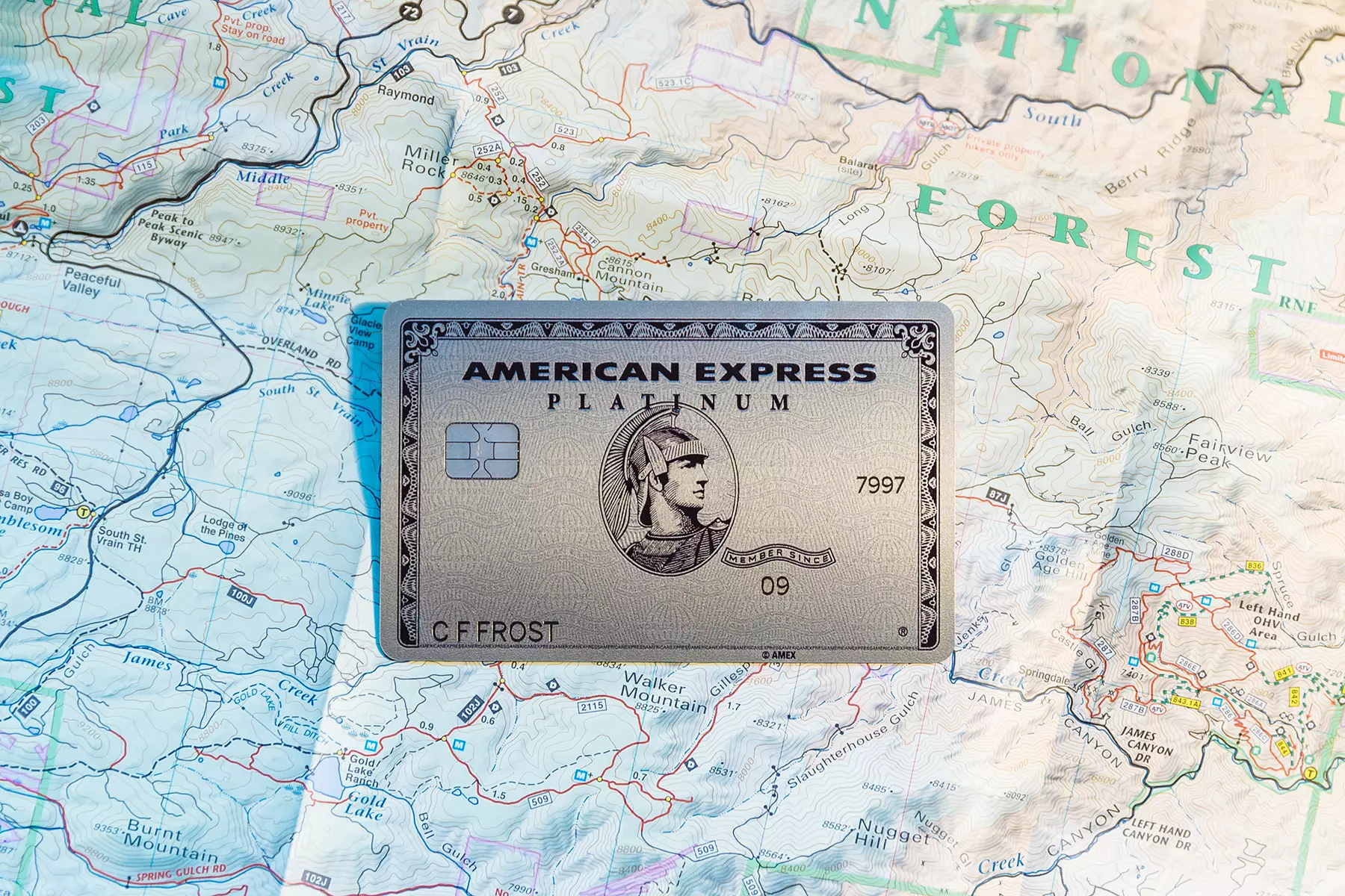 American Express platīna karte atvērtā kartē