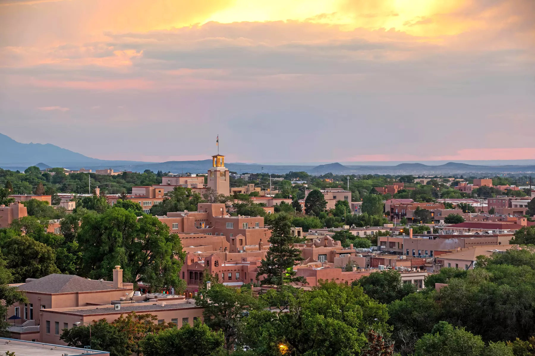 Santa Fe, Mexiko Berria iluntzean