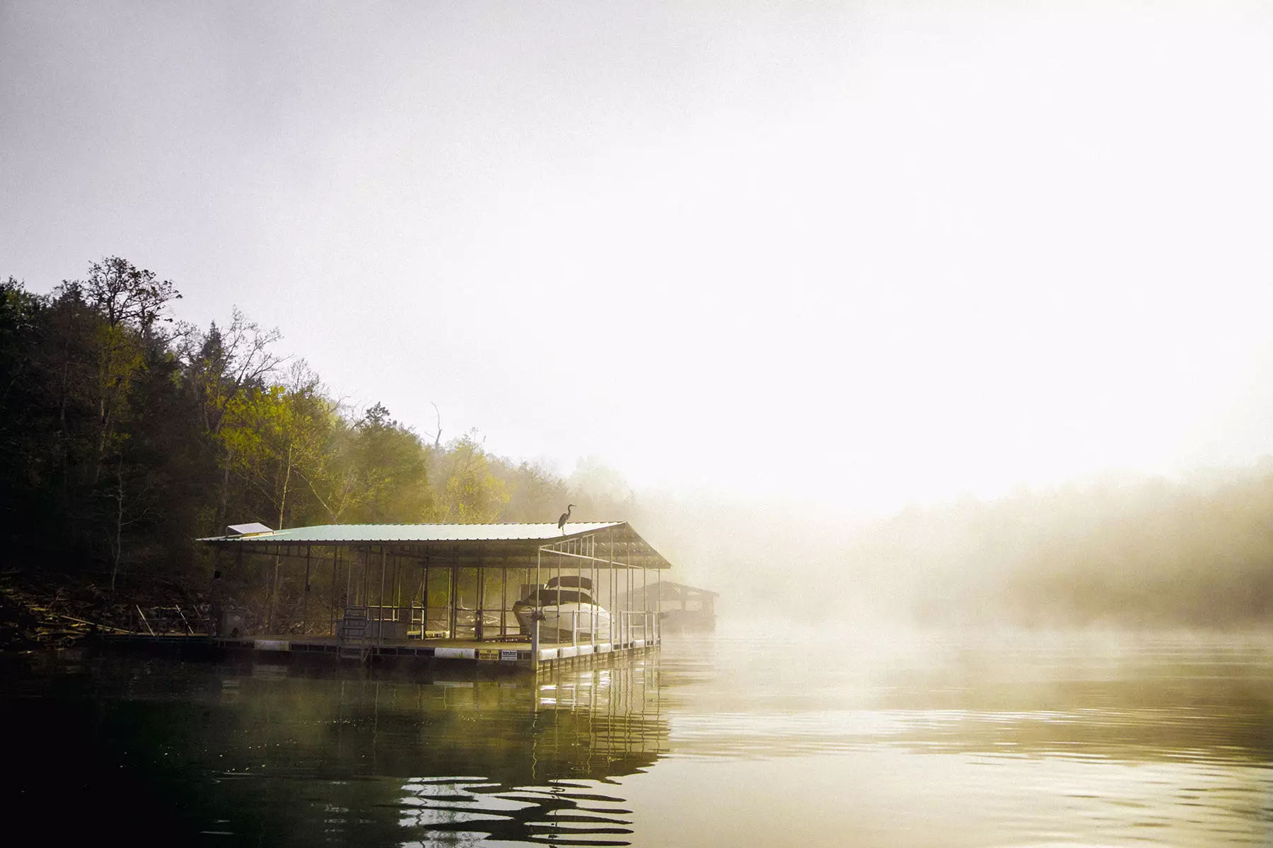 Prau docked ing esuk awal ing Table Rock Lake