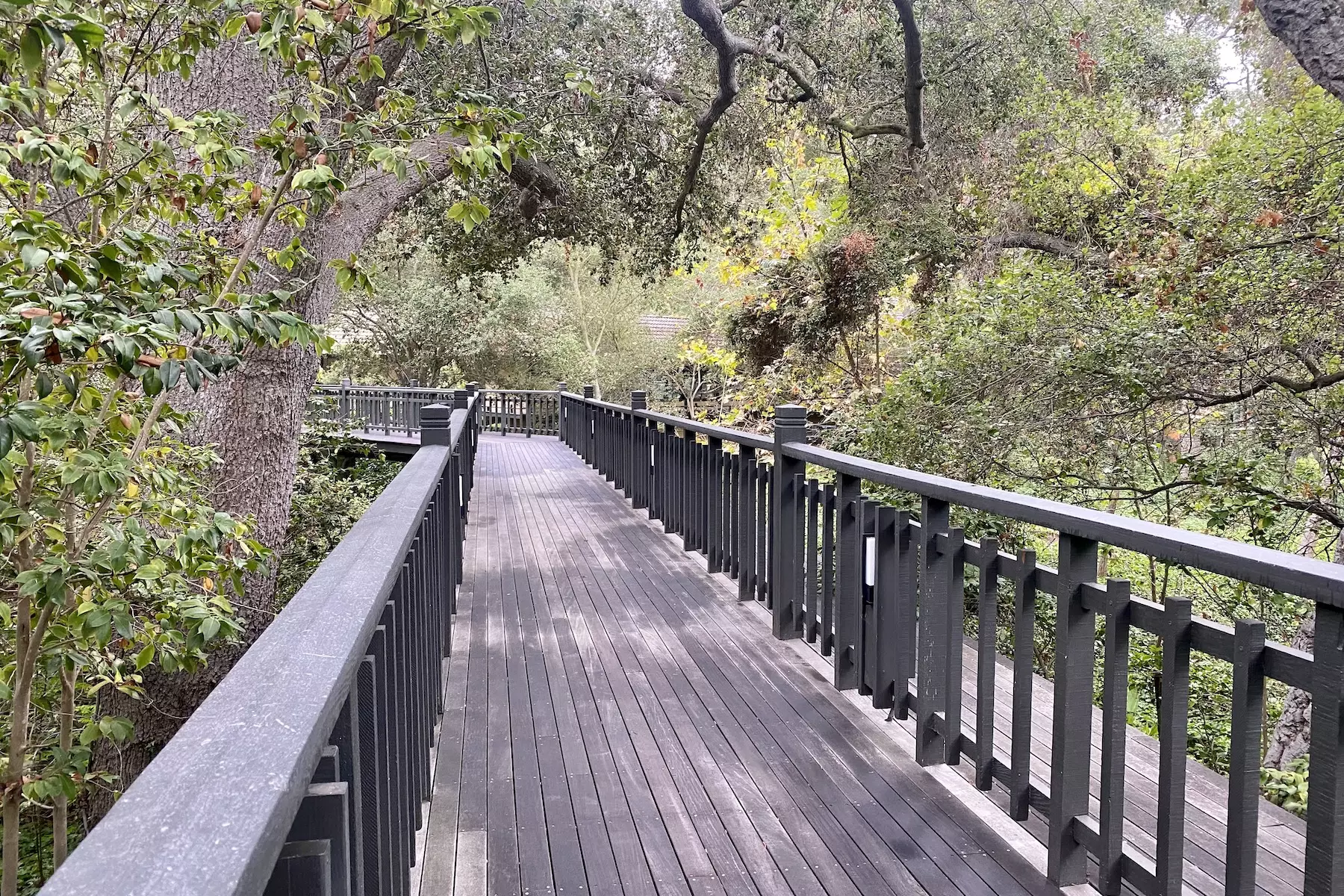 Ẹnu si Golden ilekun spa padasehin ni San Marcos, California