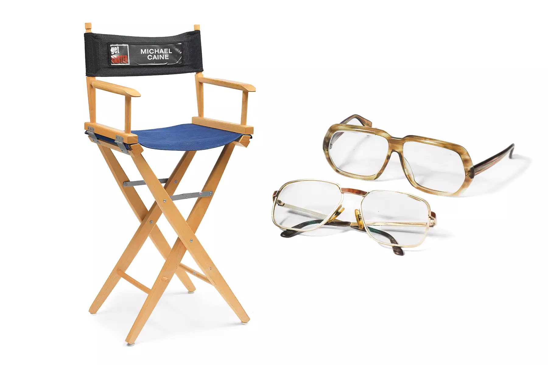 Michael Caine အတွက် ဒါရိုက်တာ ထိုင်ခုံနှင့် မျက်မှန်နှစ်စုံ
