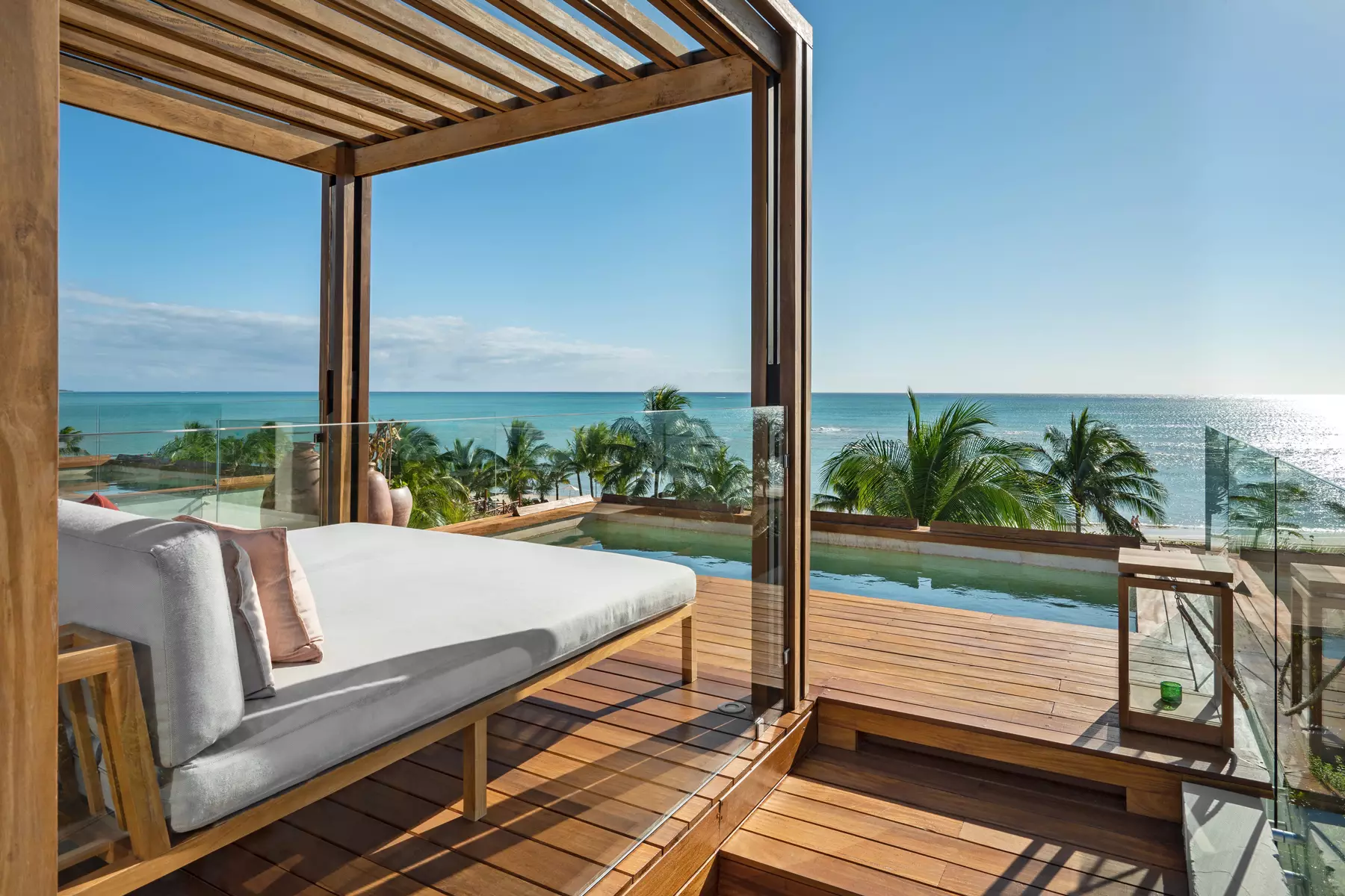 Rooftop suite swimbad by Rosewood Mayakoba, in lúks resort yn Meksiko.