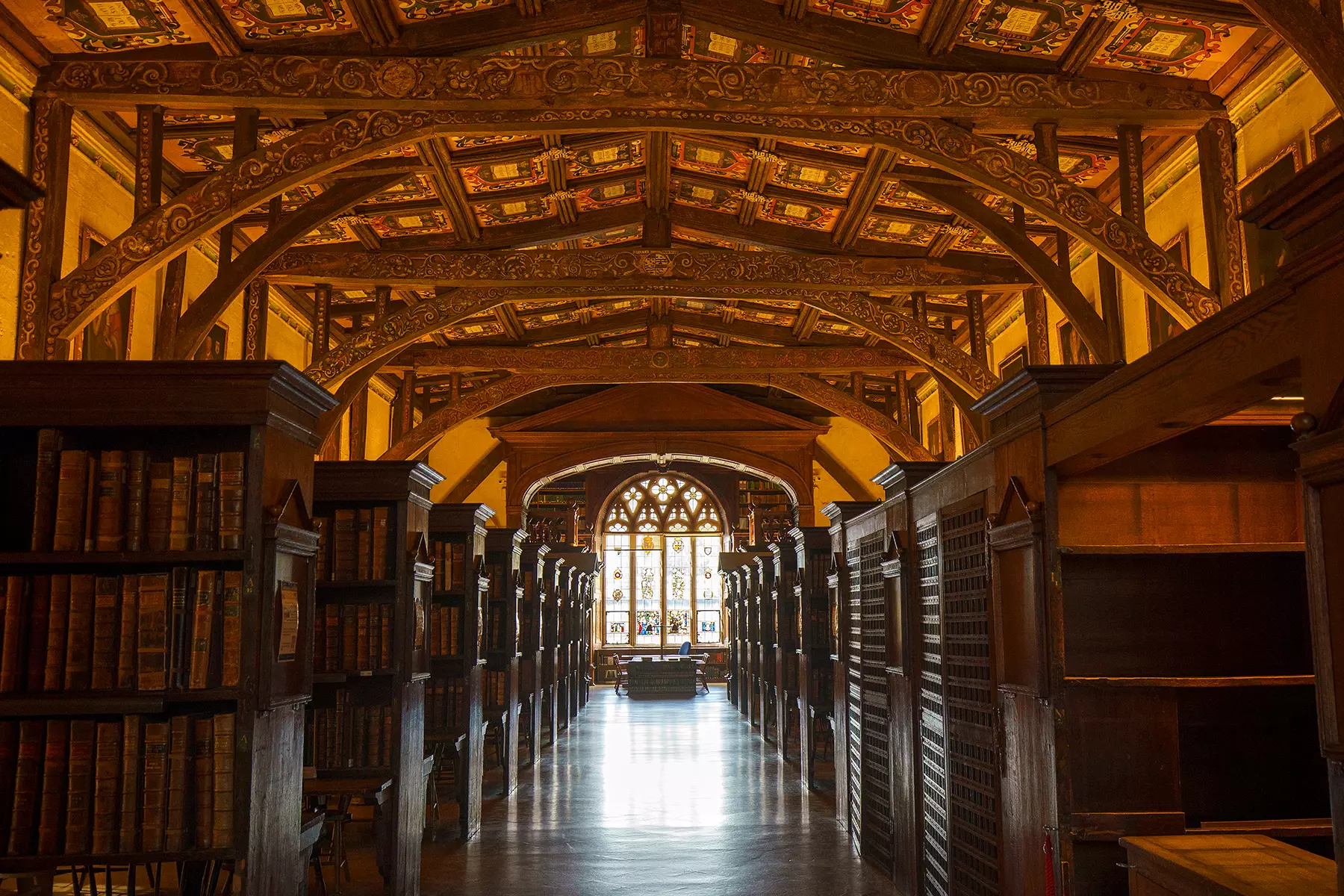 Almenn sýn á Duke Humphrey's Library á Bodleian Libraries í Oxford, Englandi.