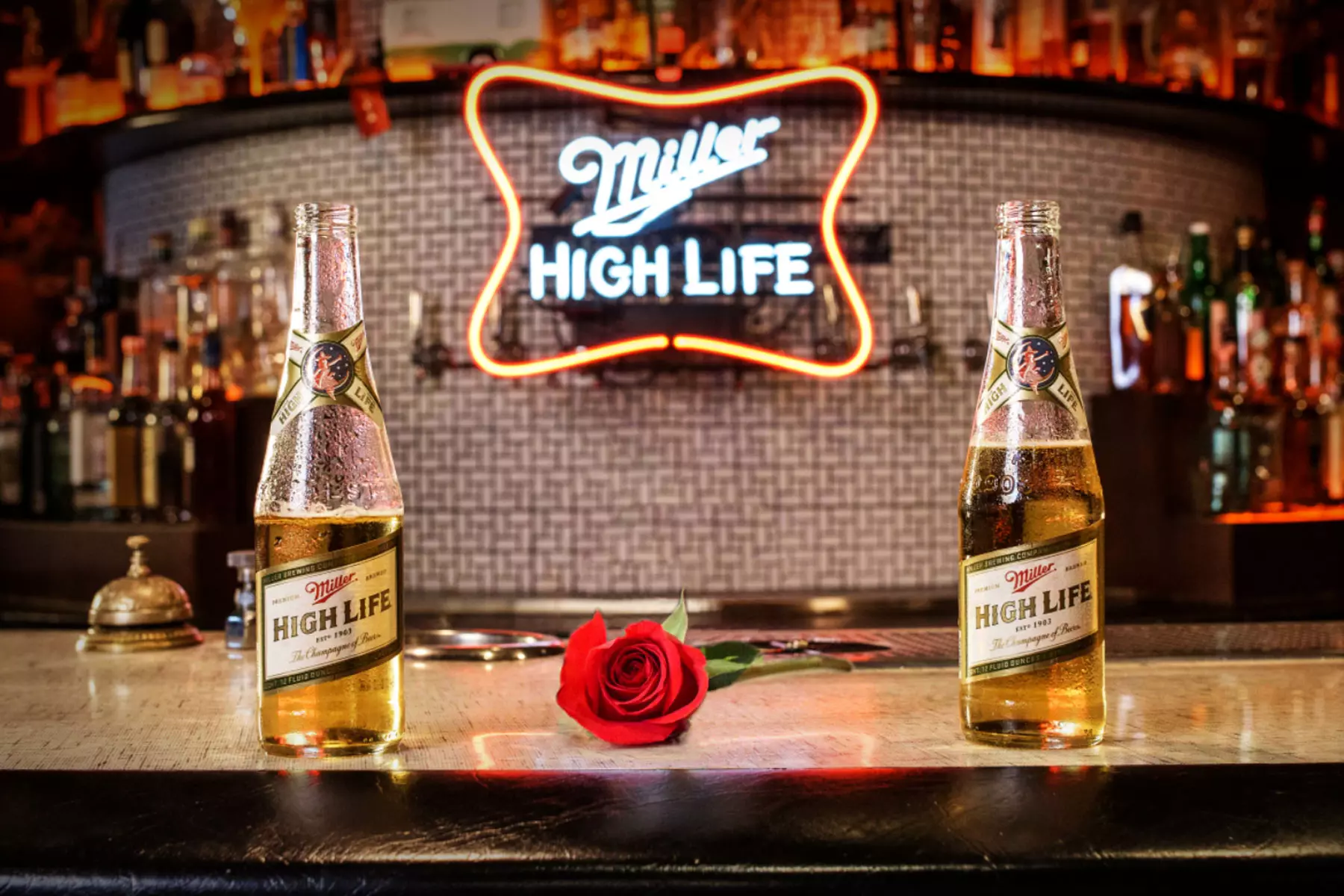 Miller High Life Dive Bar Alla hjärtans tävling