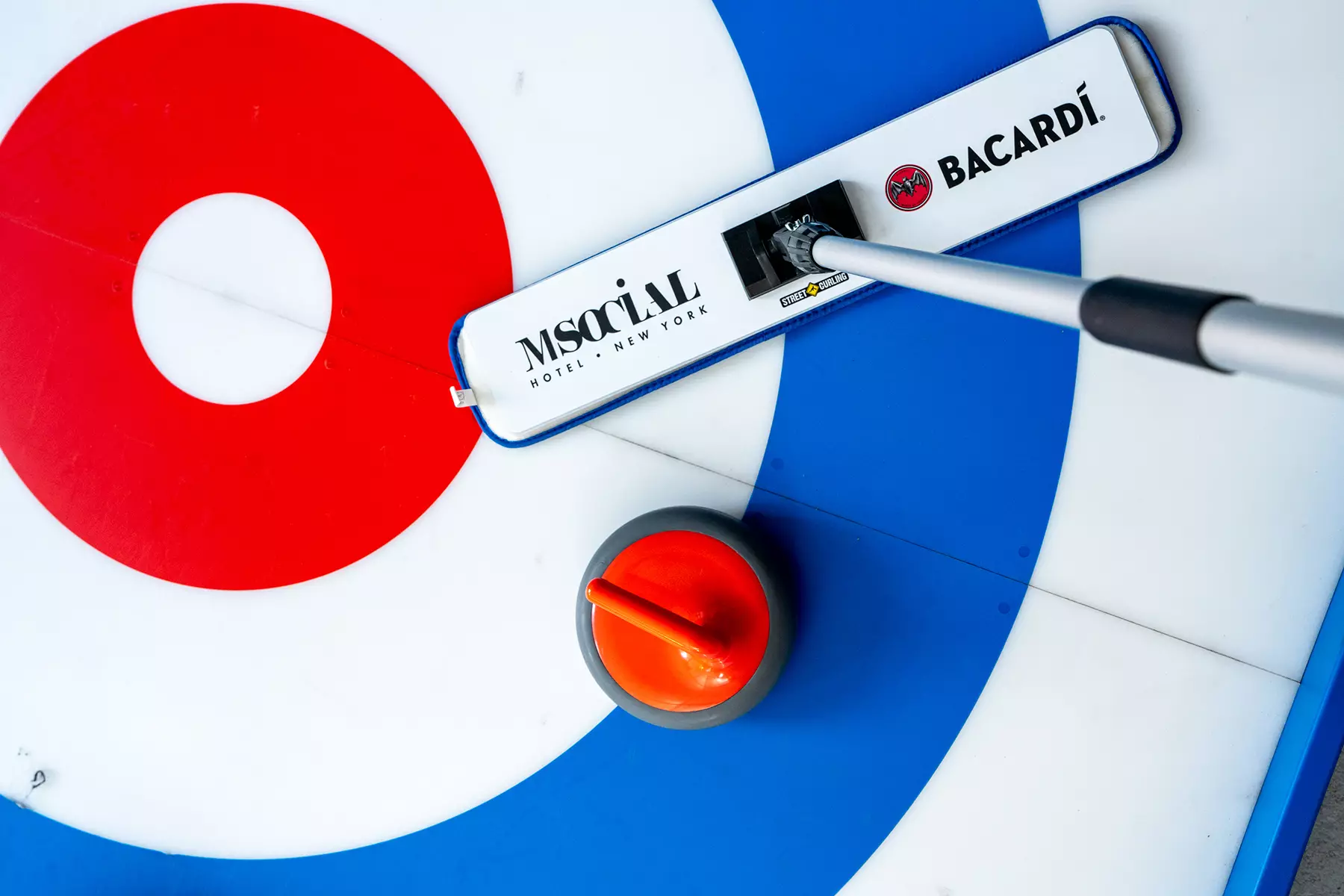 Ang curling rink sa M Social