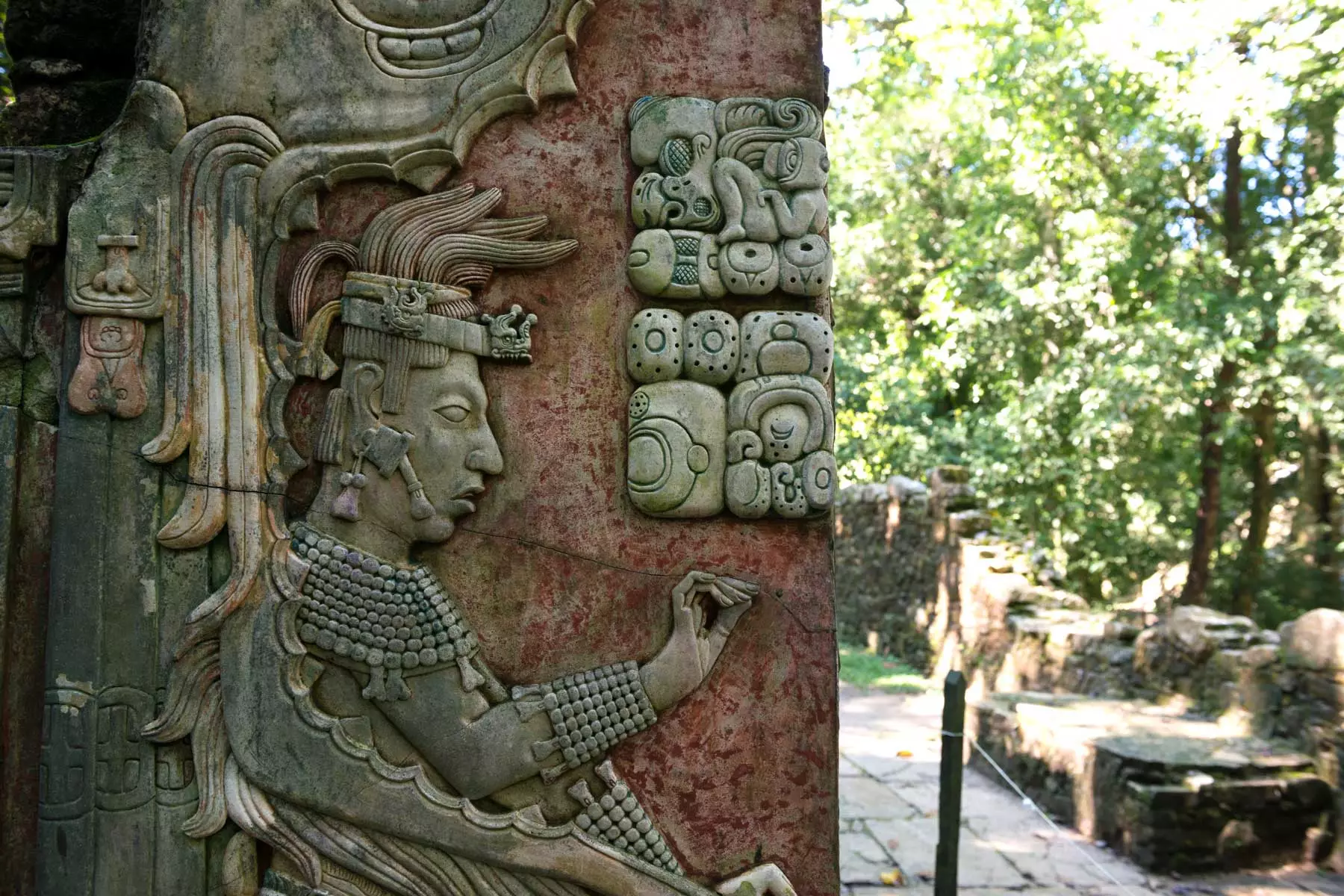 Паленке, Мексико - релјефна резба во храмот XIX