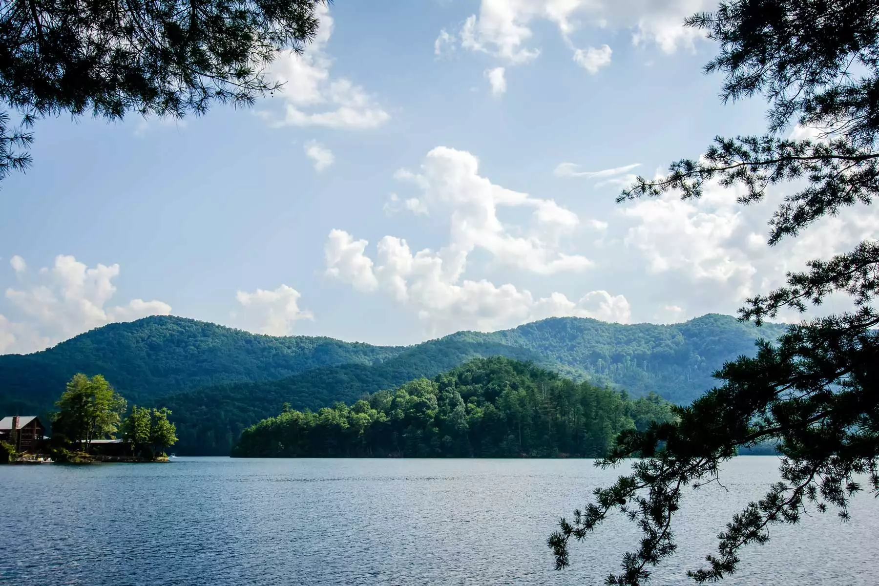 Lake Santeetlah i Great Smoky Mountains, North Carolina