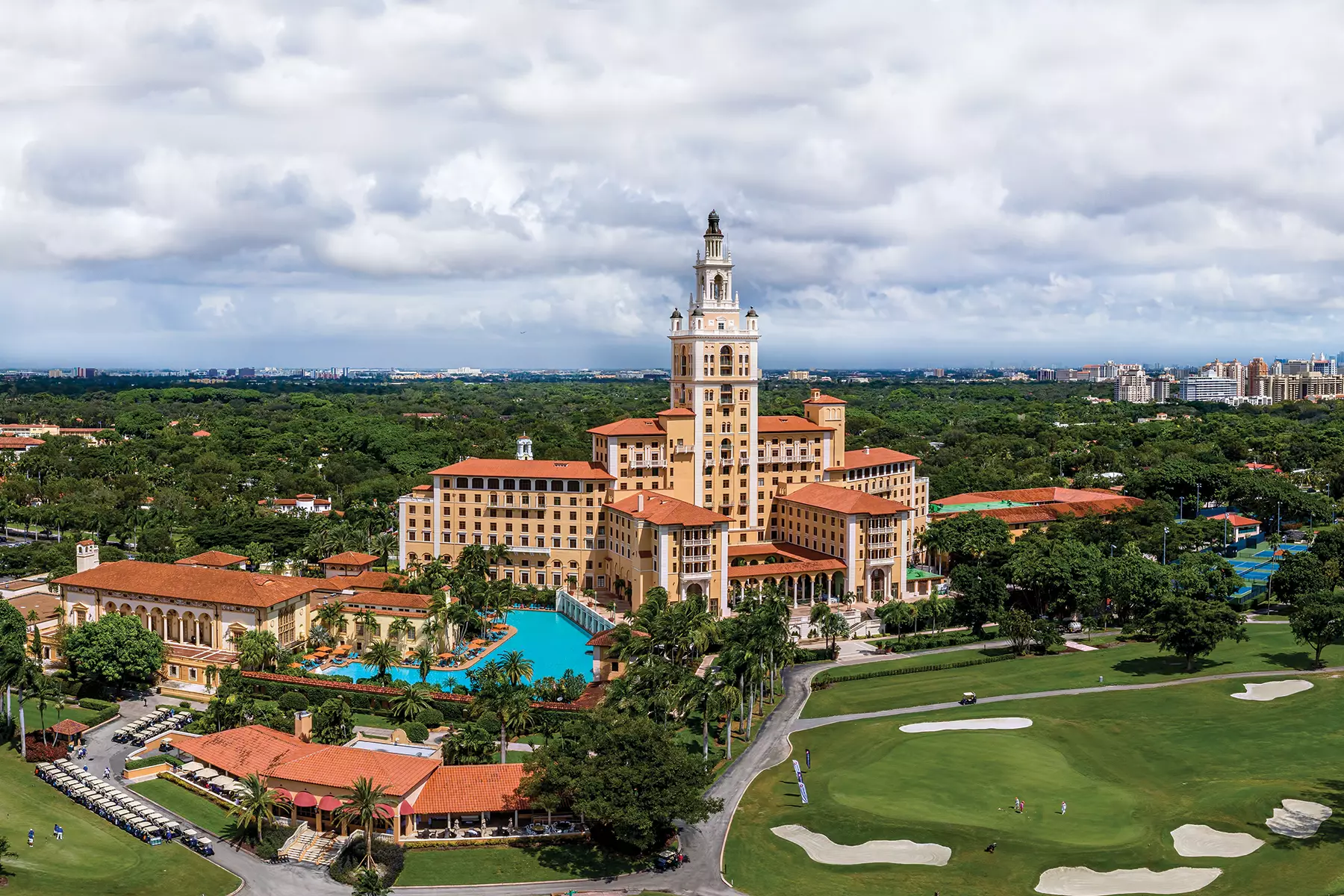 Aerial of the resort ndi gofu ku The Biltmore