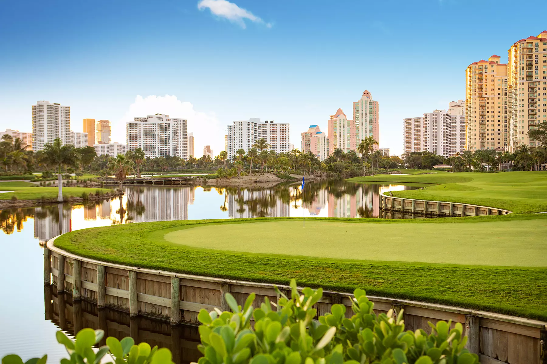 Awọn Golfu dajudaju ni JW Marriott Turnberry ohun asegbeyin ti & amupu;