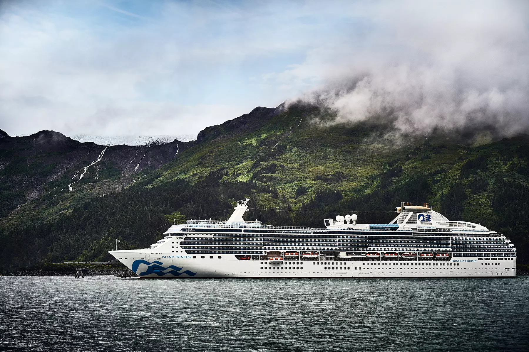 Μια εξωτερική φωτογραφία του Island Princess.