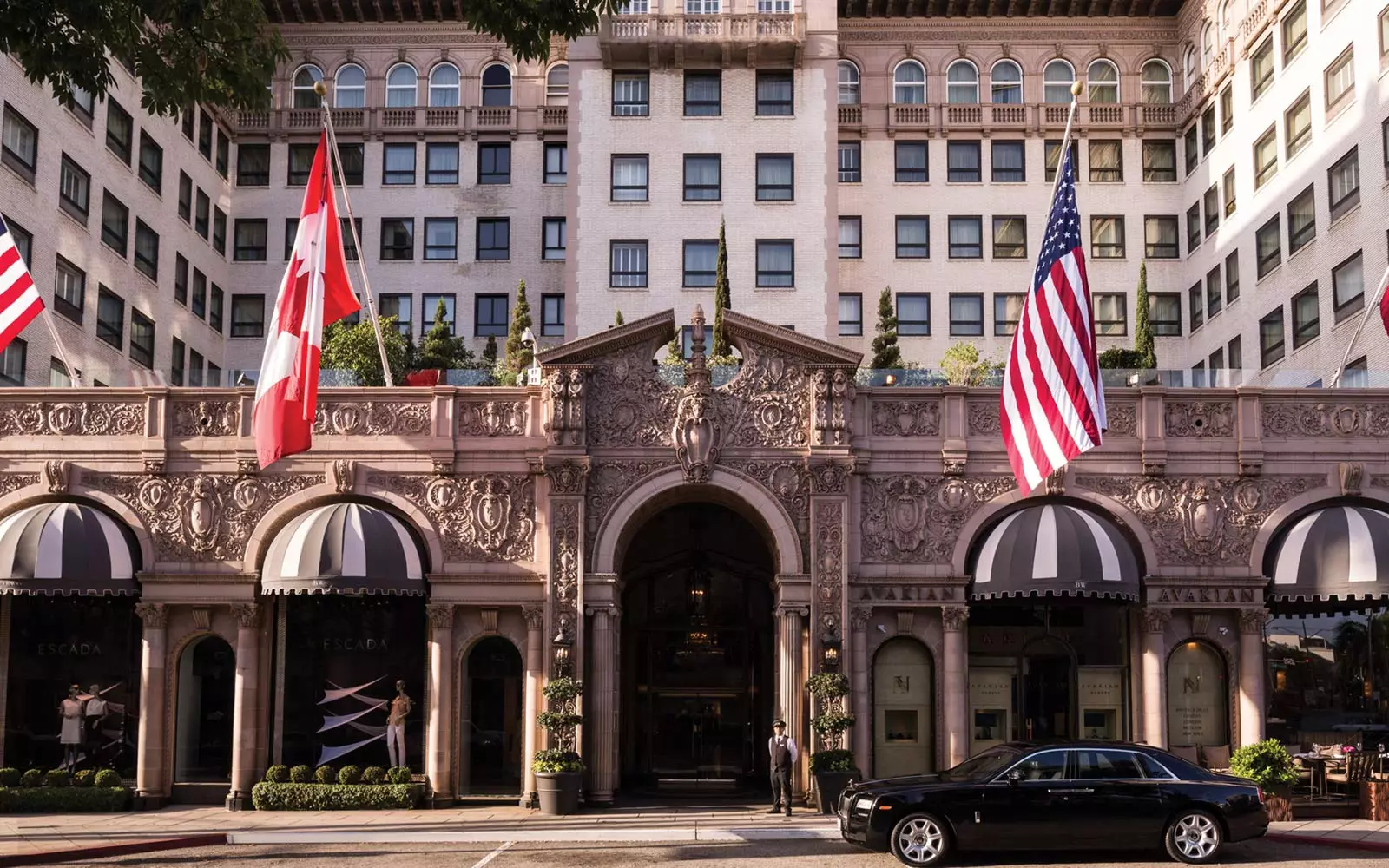 Beverly Wilshire, Beverly Hills, yon otèl kat sezon