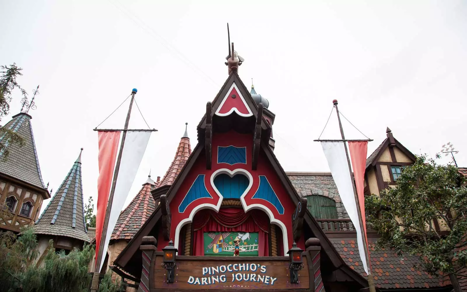 Svaka vožnja u Disneylandu rangirana