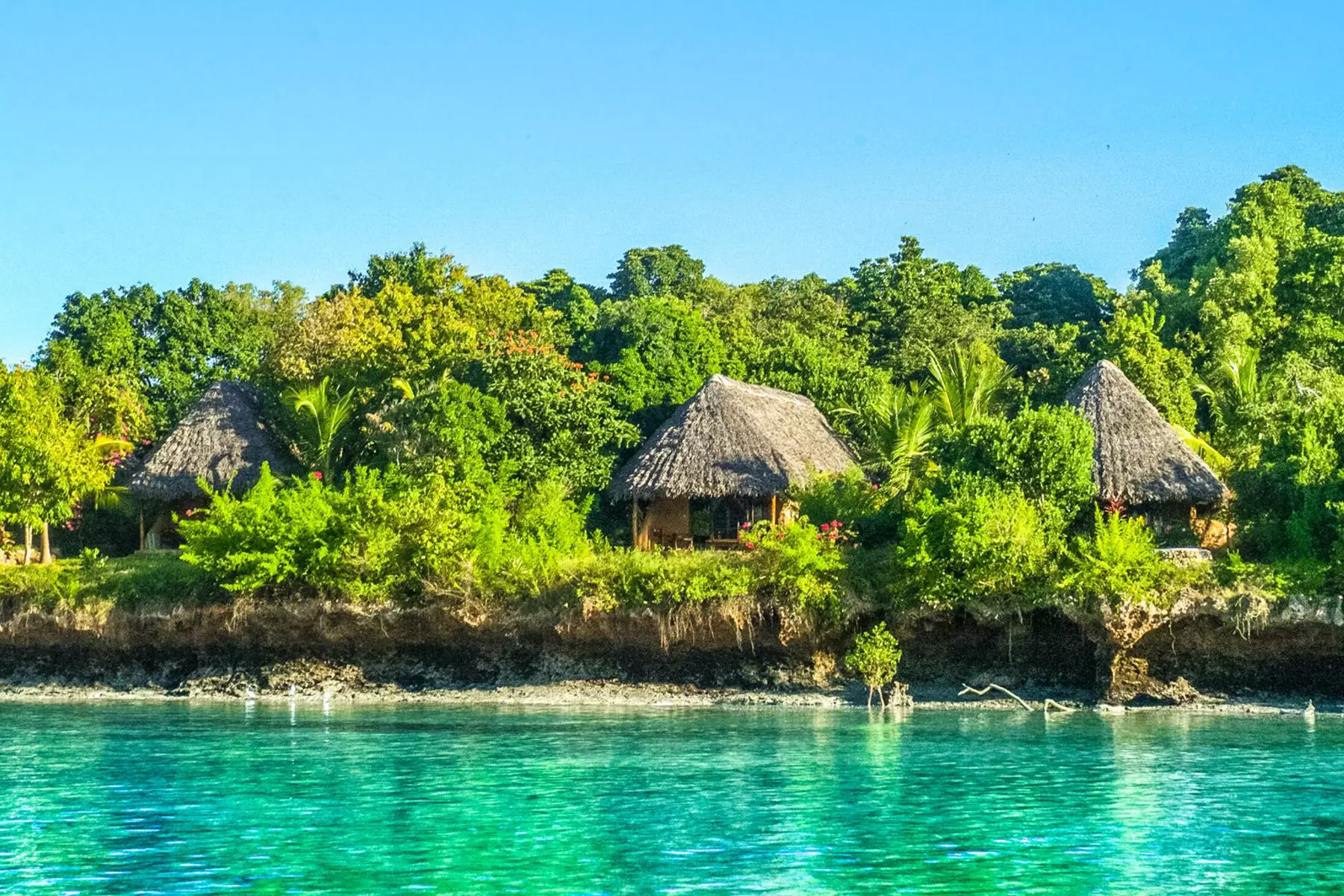 ville bungalow presso The Sands At Chale Island in Kenya