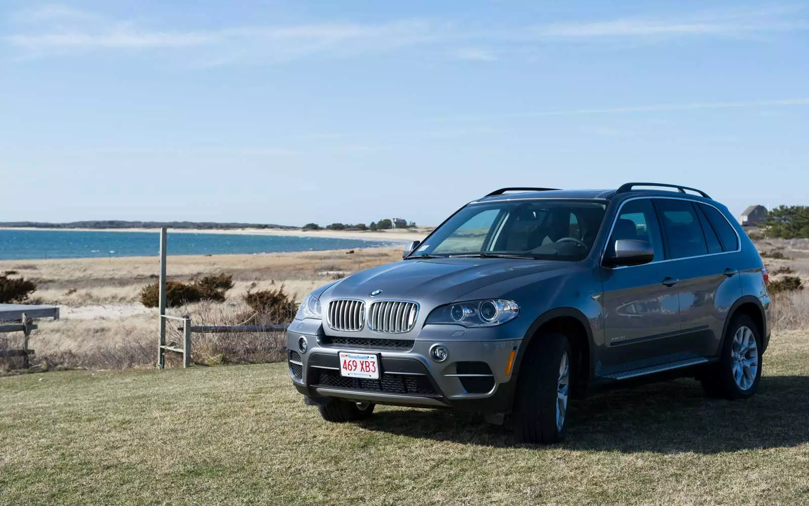 A White Elephant és a Wauwinet bizonyos szállásaiban megszálló vendégek ingyenes BMW SUV-t kaphatnak.