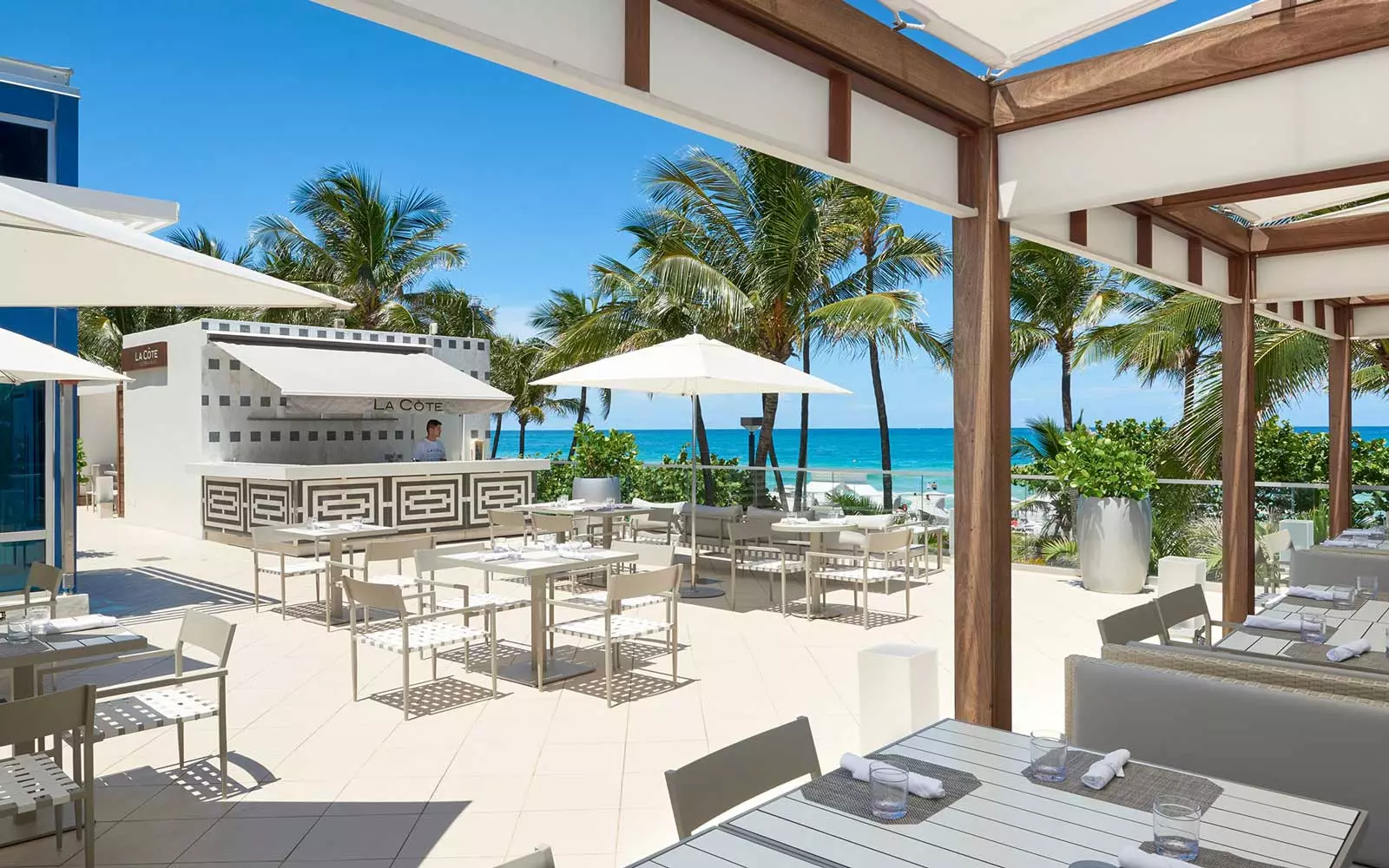 La Cote ing Fontainebleu Miami Beach