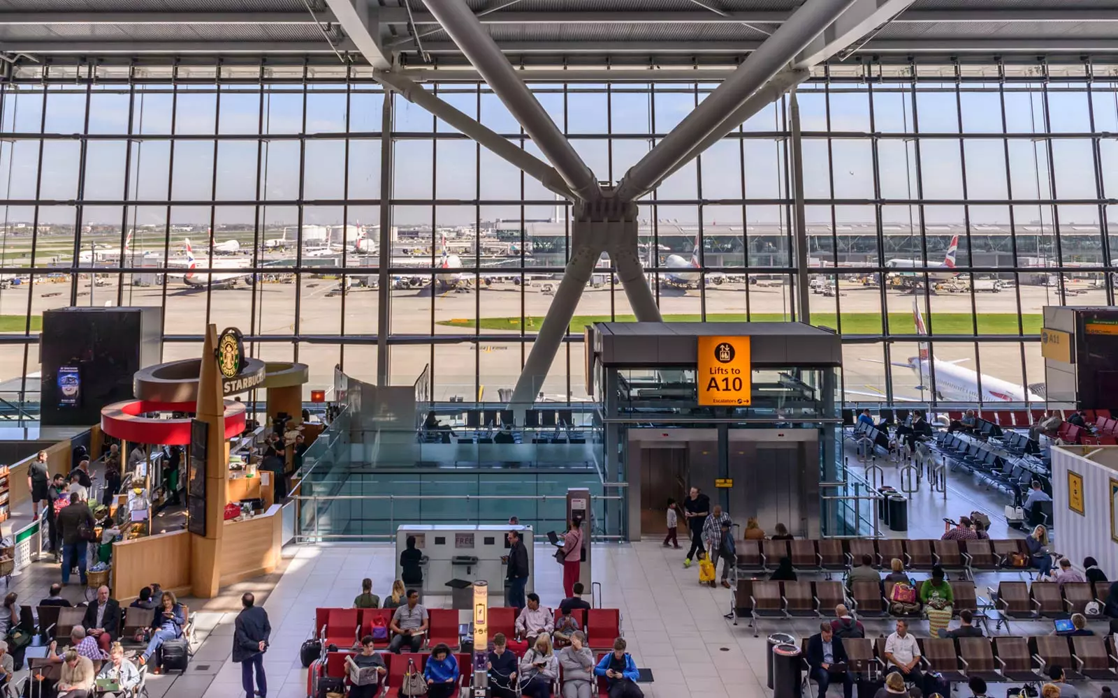 Terminal 5 na ọdụ ụgbọ elu Heathrow, London