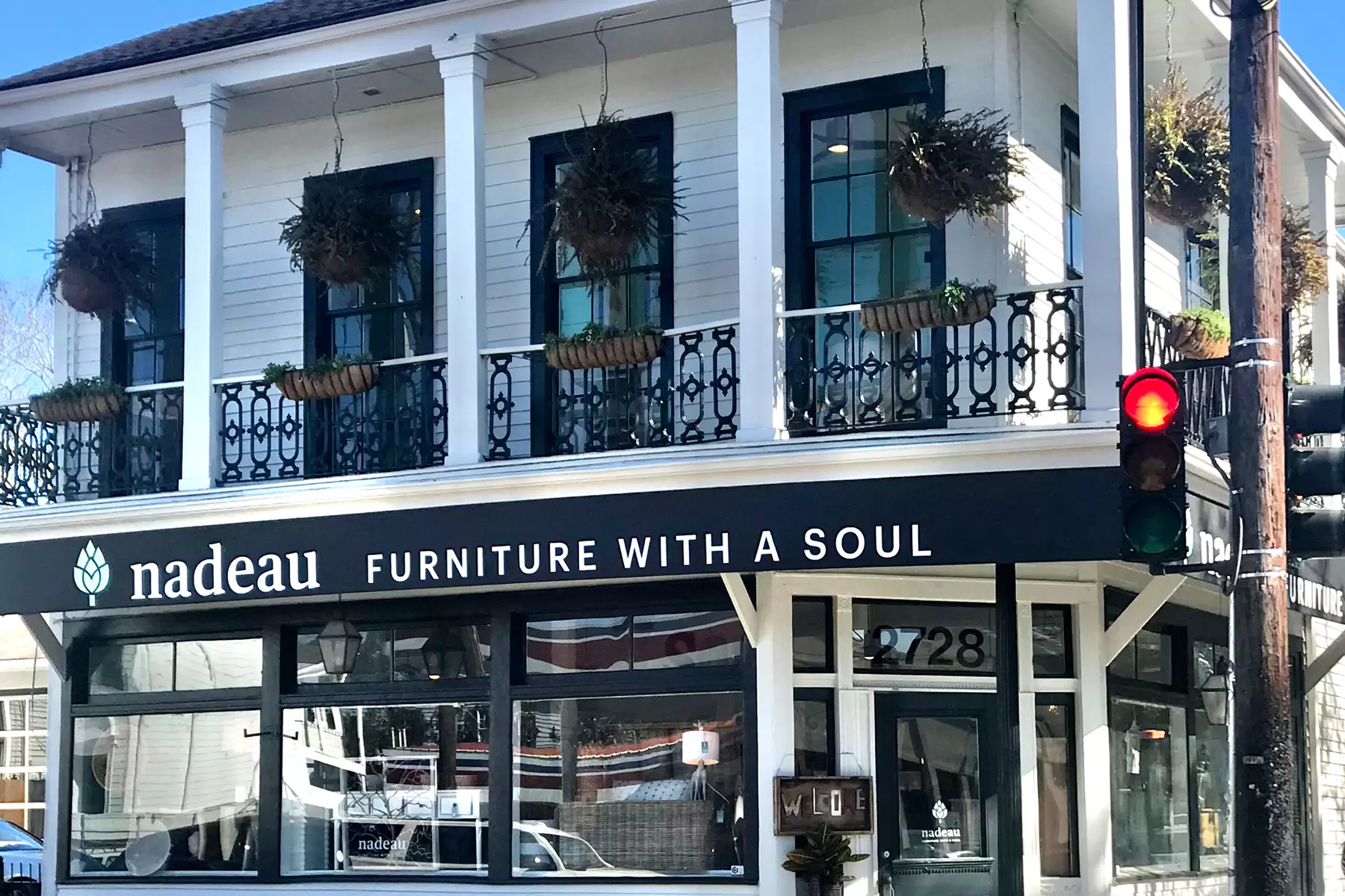 Nội thất Nadeau với mặt tiền cửa hàng Soul ở New Orleans