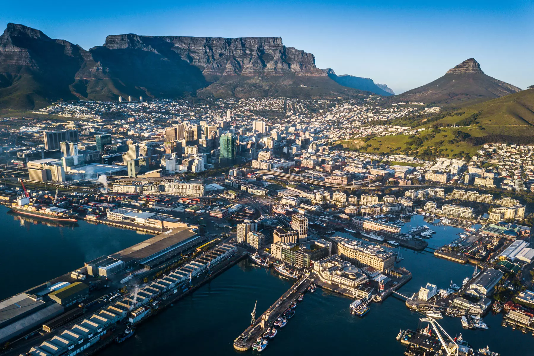 nhìn từ trên không của Cape Town