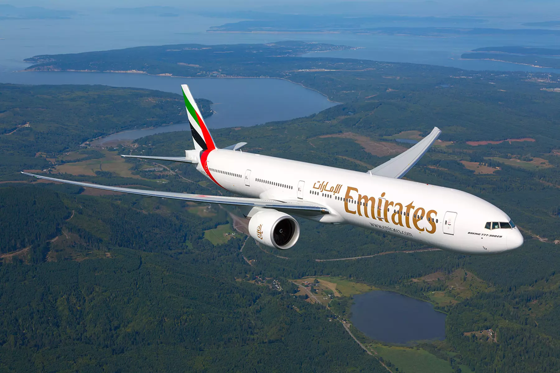 Luftaufnahme des Emirates-Flugzeugs