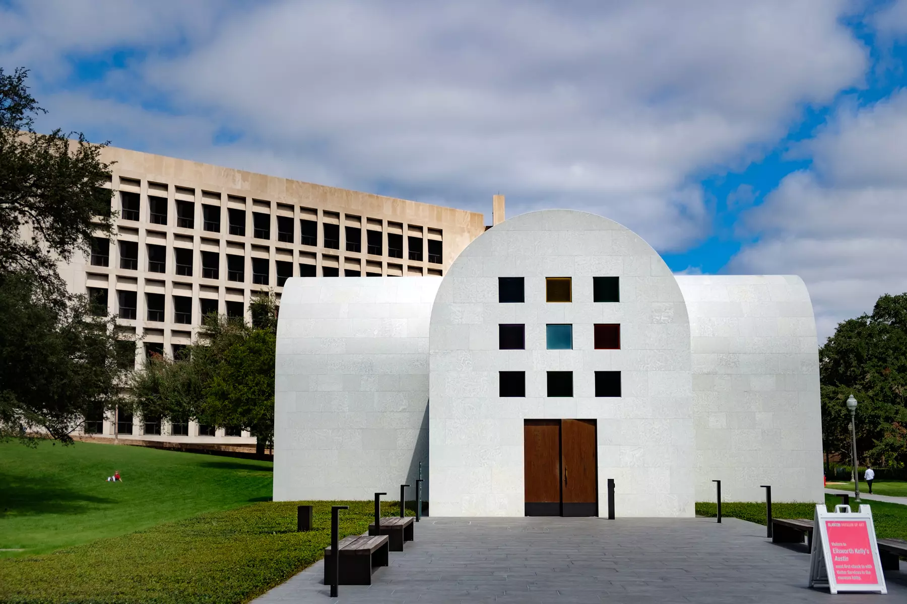 Séipéal Ellsworth Kelly ag Músaem Ealaíne Blanton, Austin