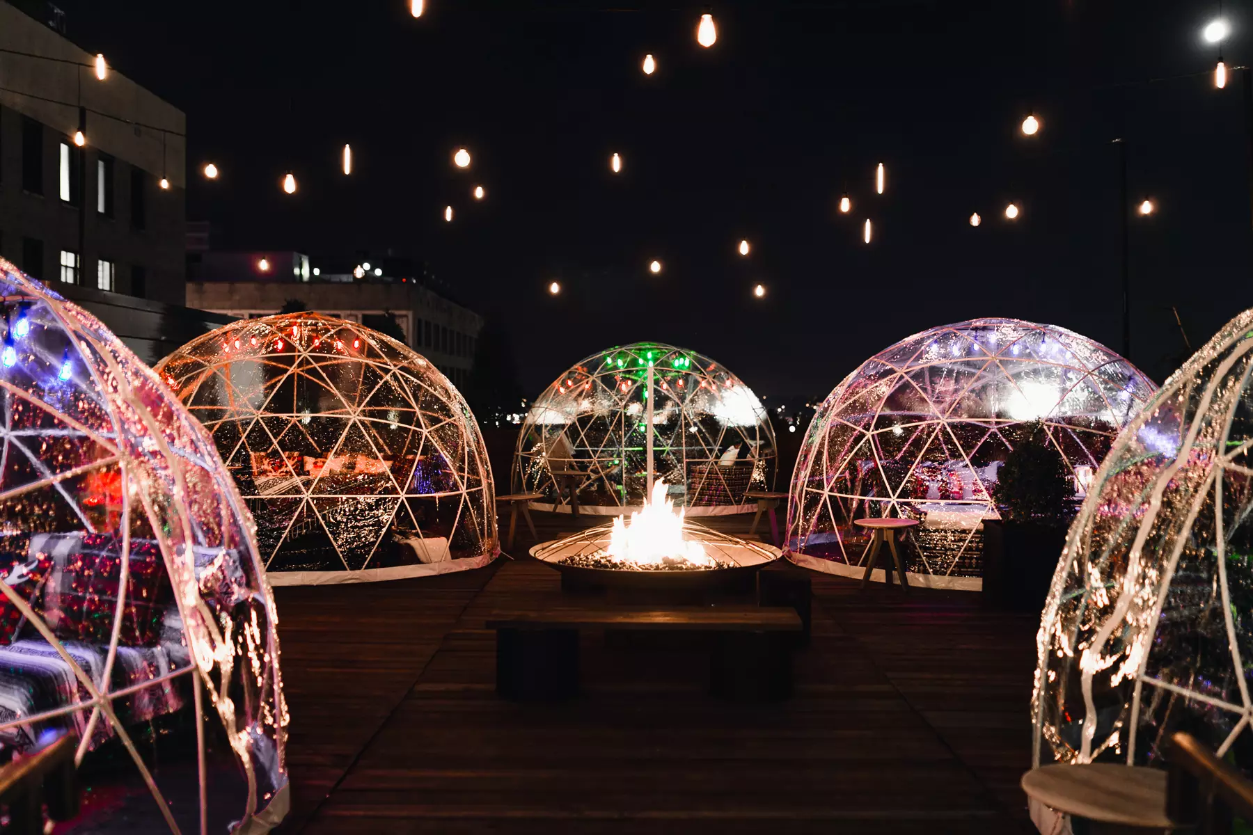 Kubah Igloo untuk makan dan minum di Bobby Hotel, Nashville