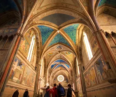 vista interna della Basilica di San Francesco d'Assisi, Italia