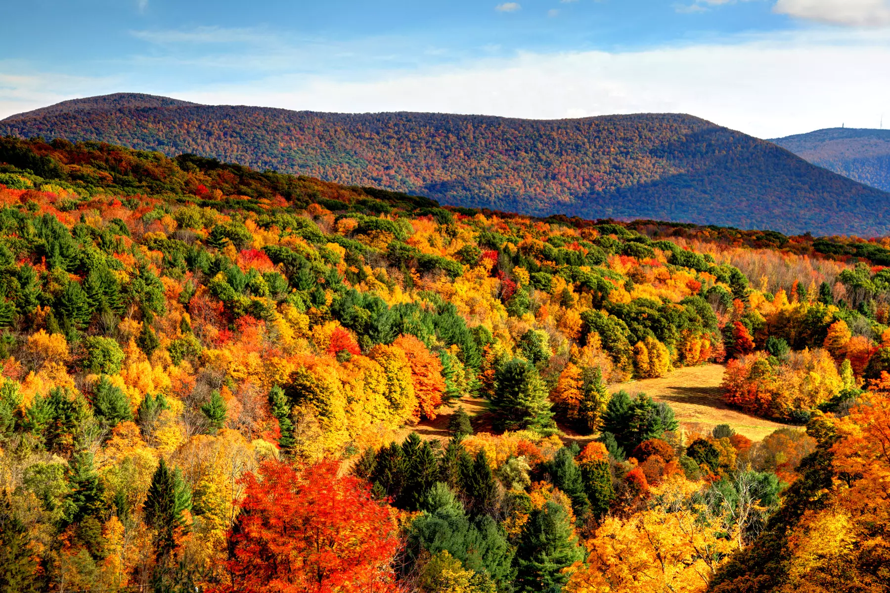 Musim luruh di wilayah Berkshires di Massachusetts