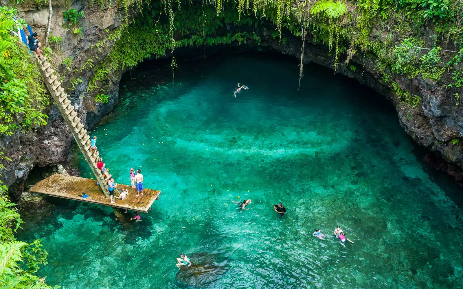 13 Orte, um das blaueste Wasser der Welt zu sehen