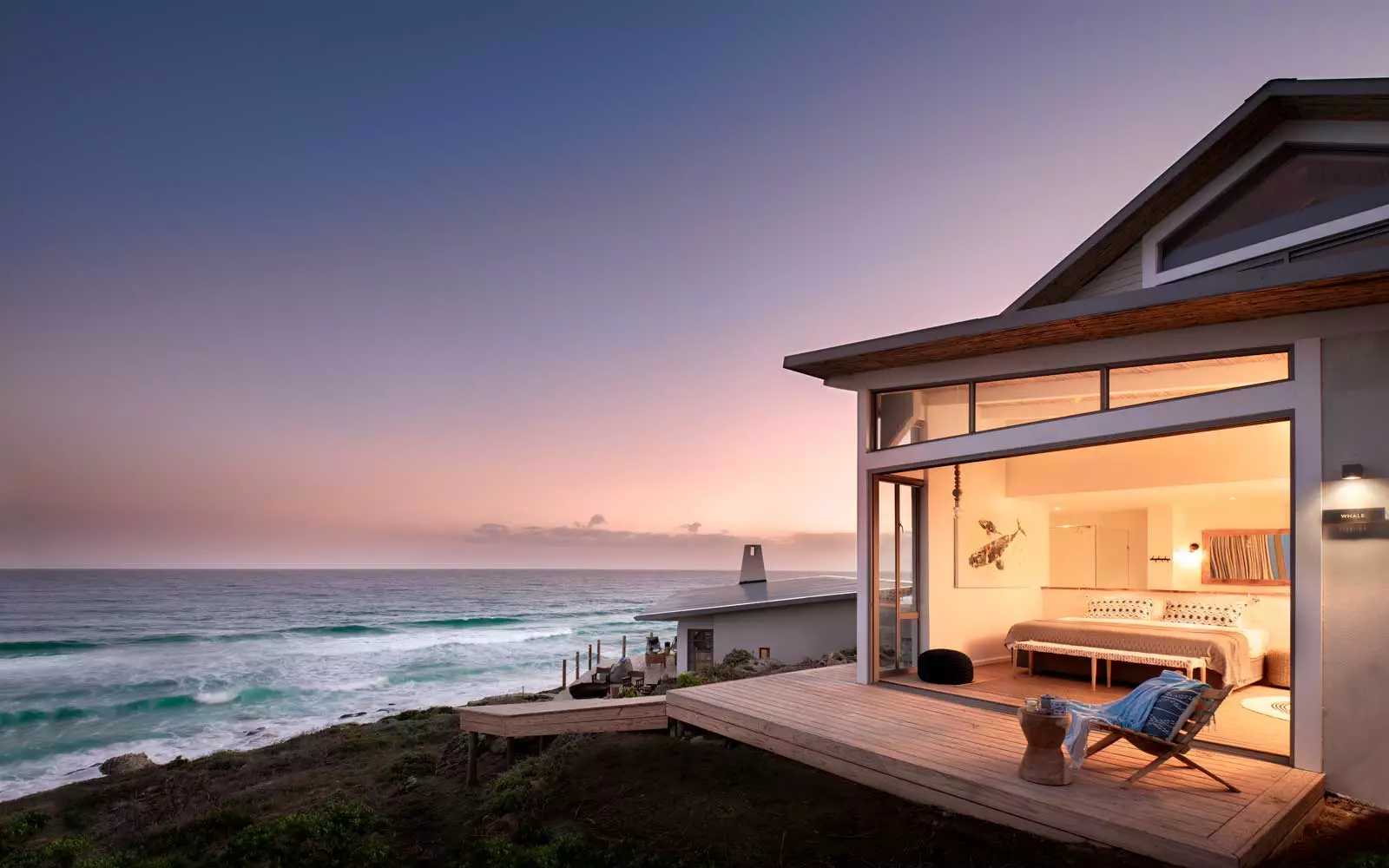 Gästezimmer am Strand von außen in der Lekkerwater Beach Lodge, De Hoop, Südafrika