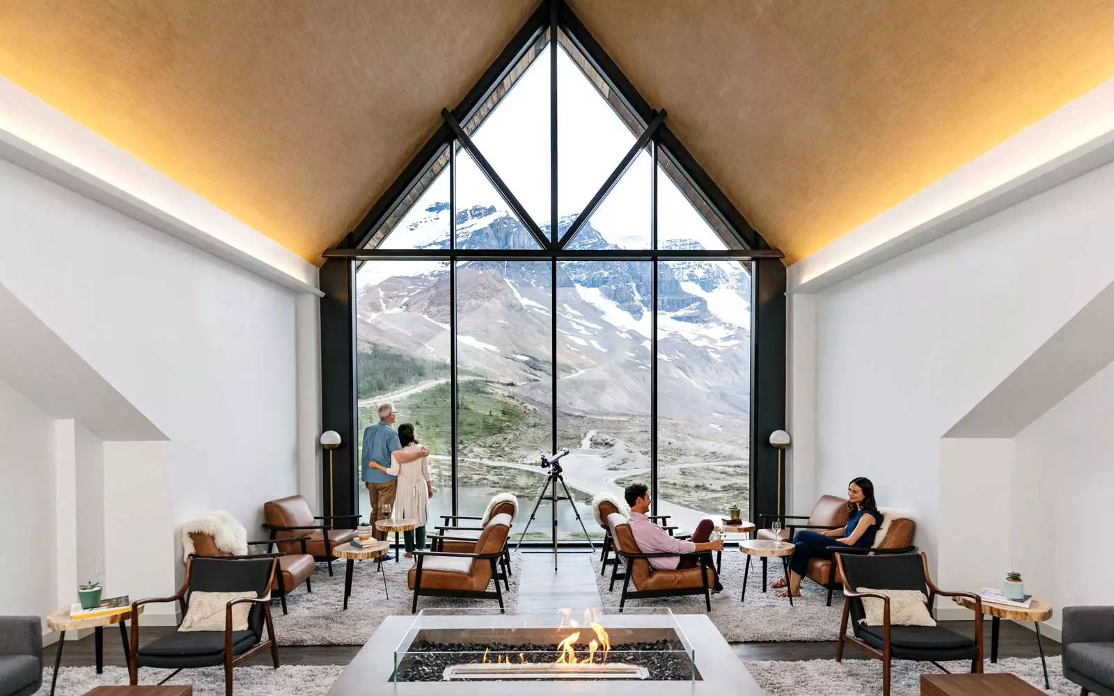 Sitting room sa Glacier View Lodge, Jasper, Canada