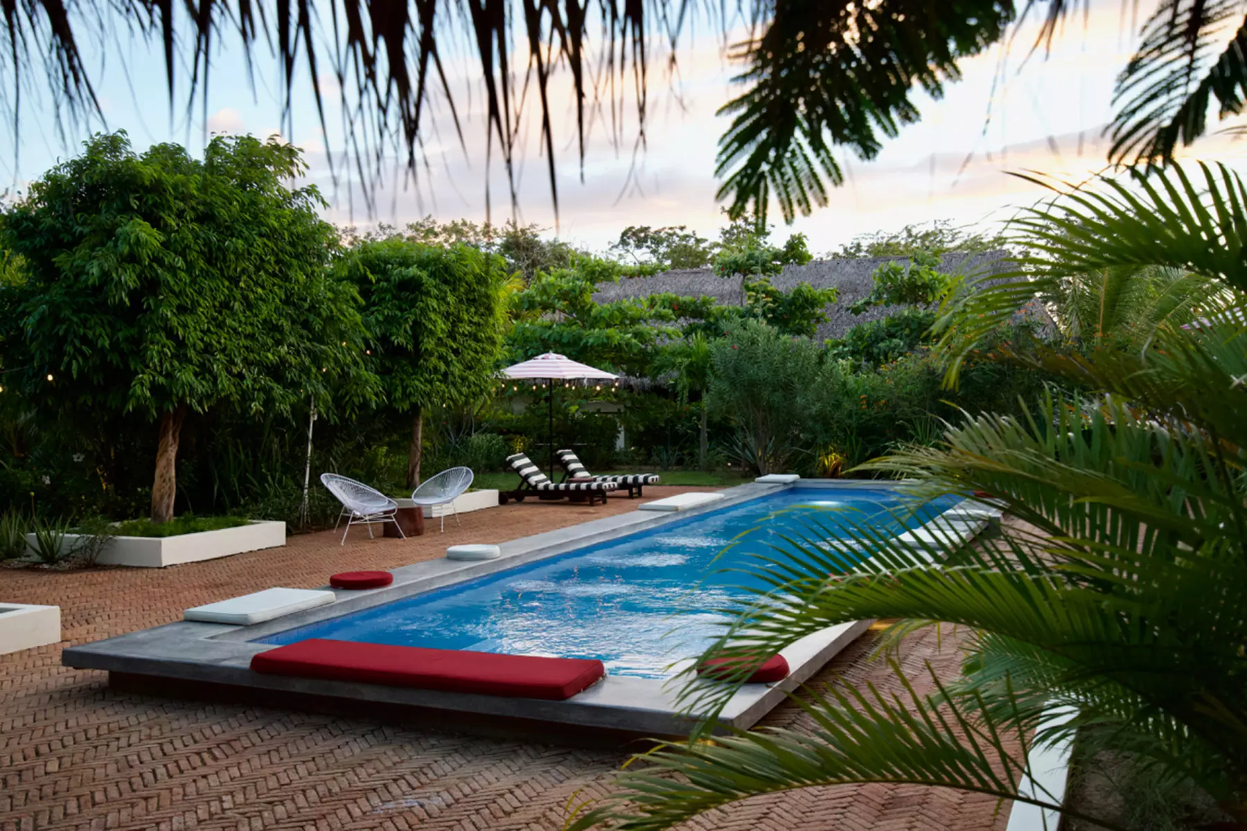 Kolam renang di Malibu Popoyo Surf Eco-Resort