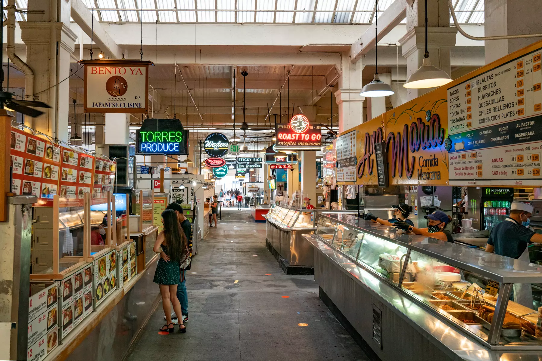 Grand Central Market 2020. augusztus 5-én Los Angelesben, Kaliforniában.