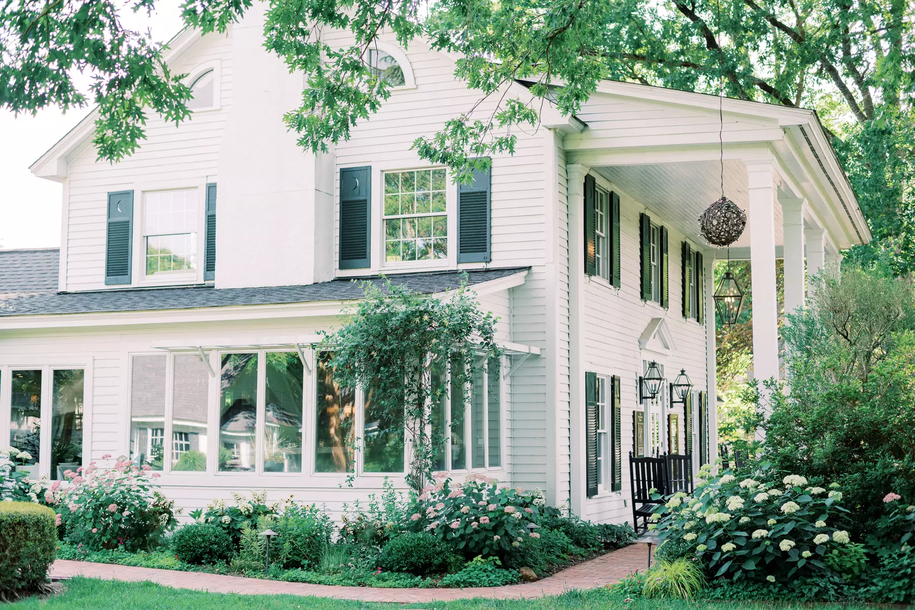 Зовнішній вигляд готелю Fearrington House Inn