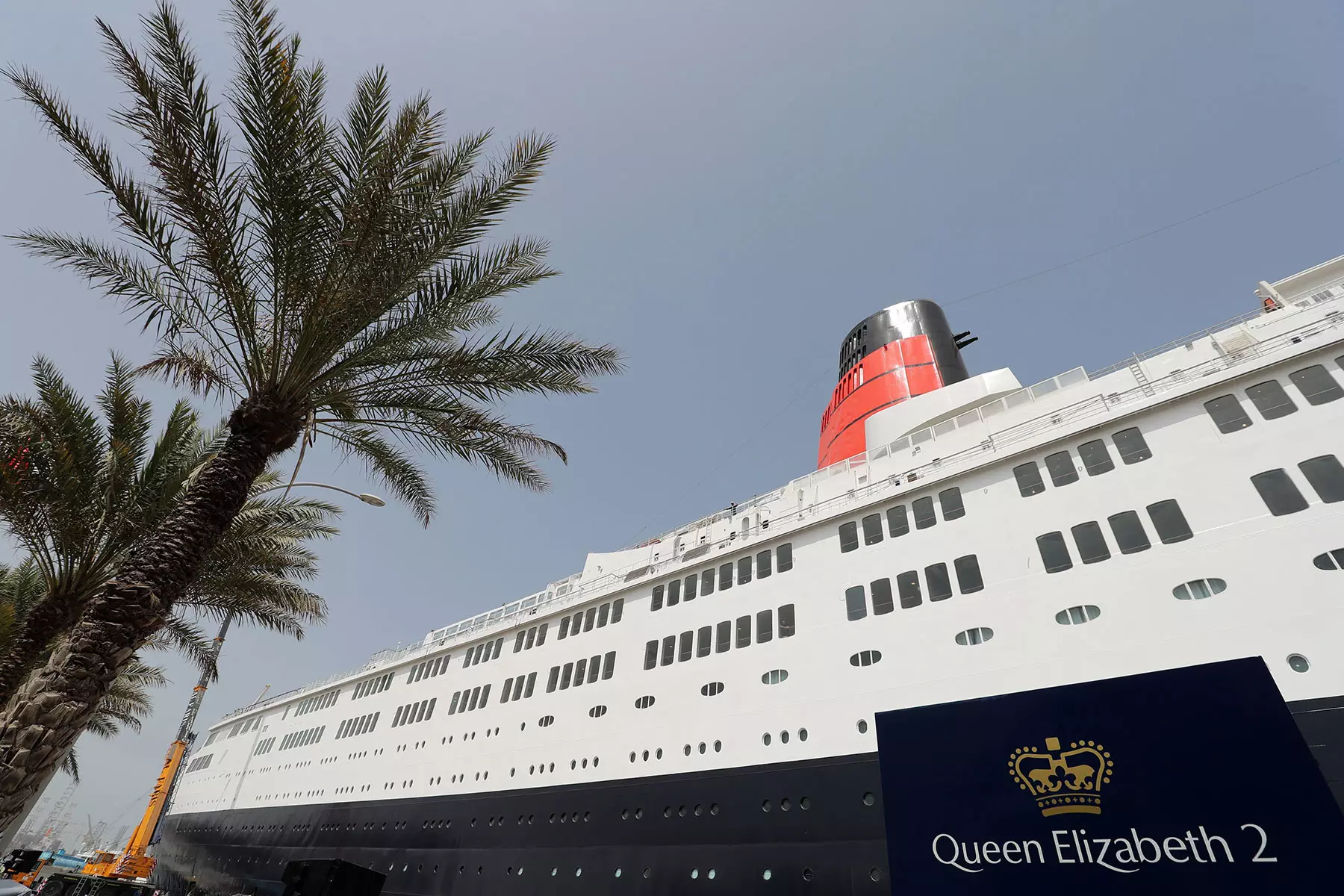 Queen Elizabeth II luksuslikku ristluslaeva, tuntud ka kui QE2, on näha Dubais Port Rashidis dokitud.