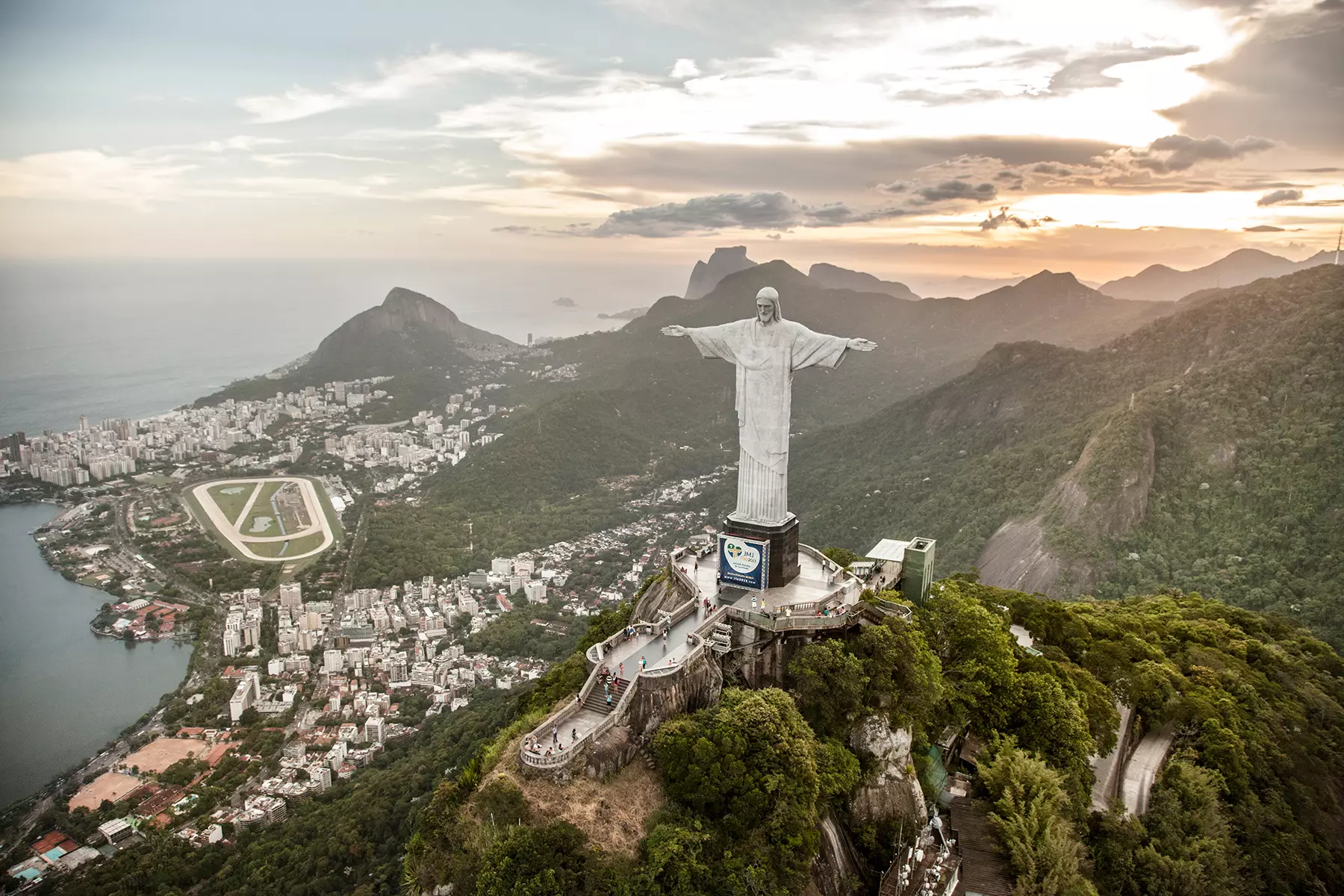 Estátua do Cristo Redentor no Corcovado