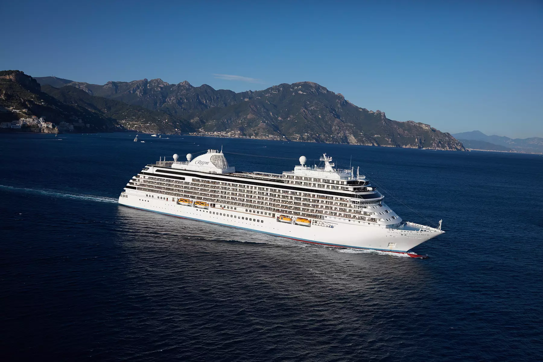 Regent Seven Seas Explorer στο Σορέντο