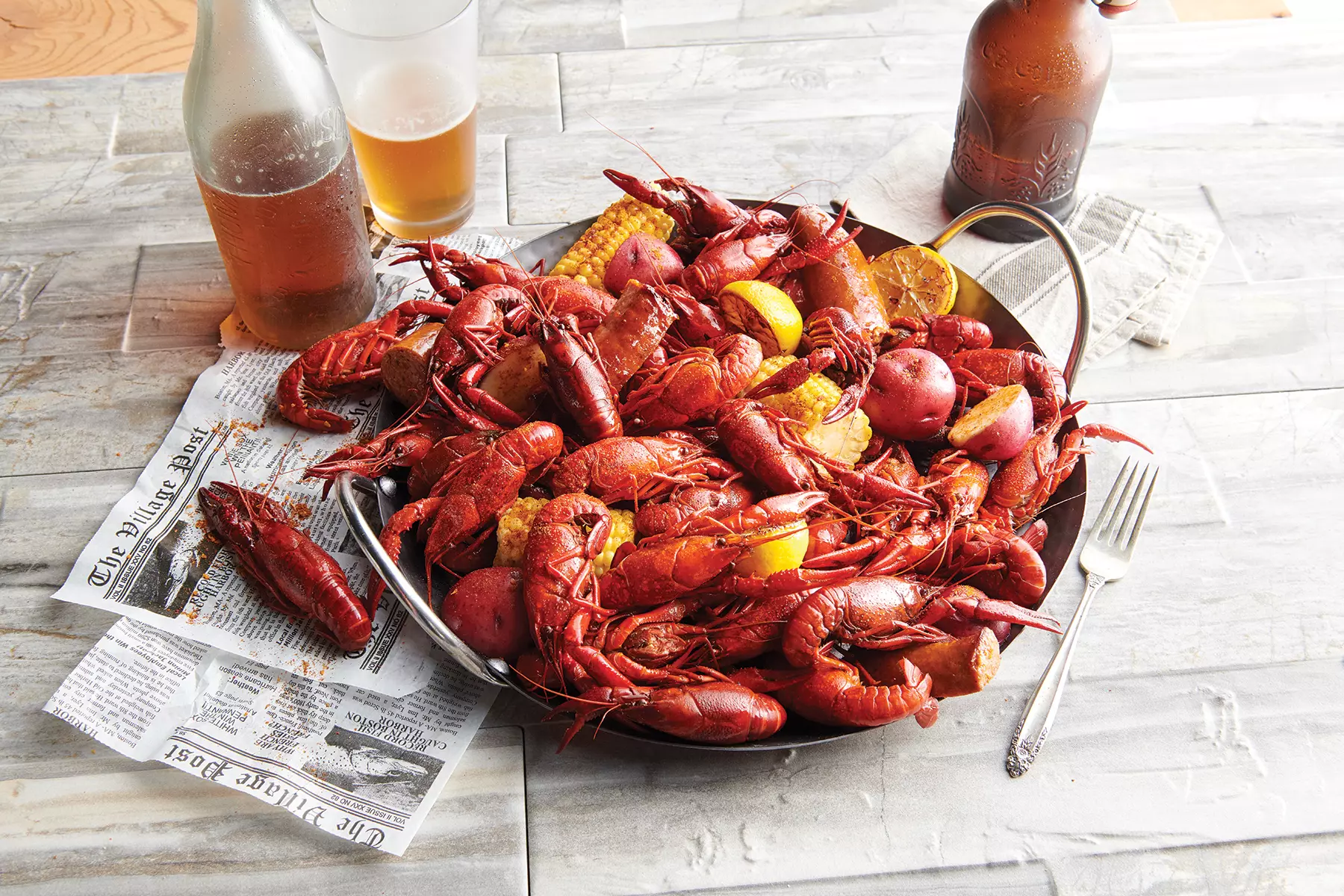 පෝට්ලන්ඩ් හි ජේක්ගේ ප්‍රසිද්ධ Crawfish වෙතින් Crawfish සහ corn, OR