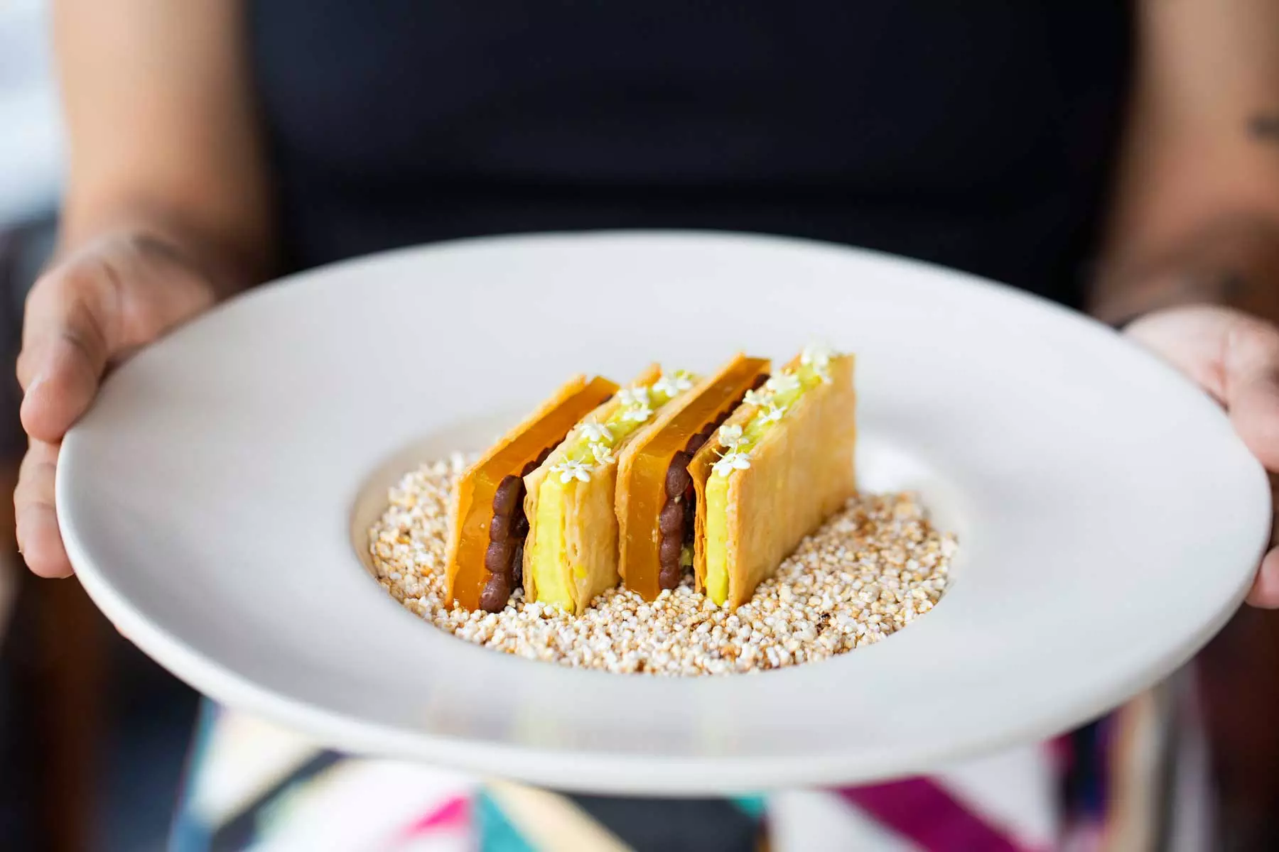 Un dessert a strati al ristorante Alcalde a Guadalajara, in Messico