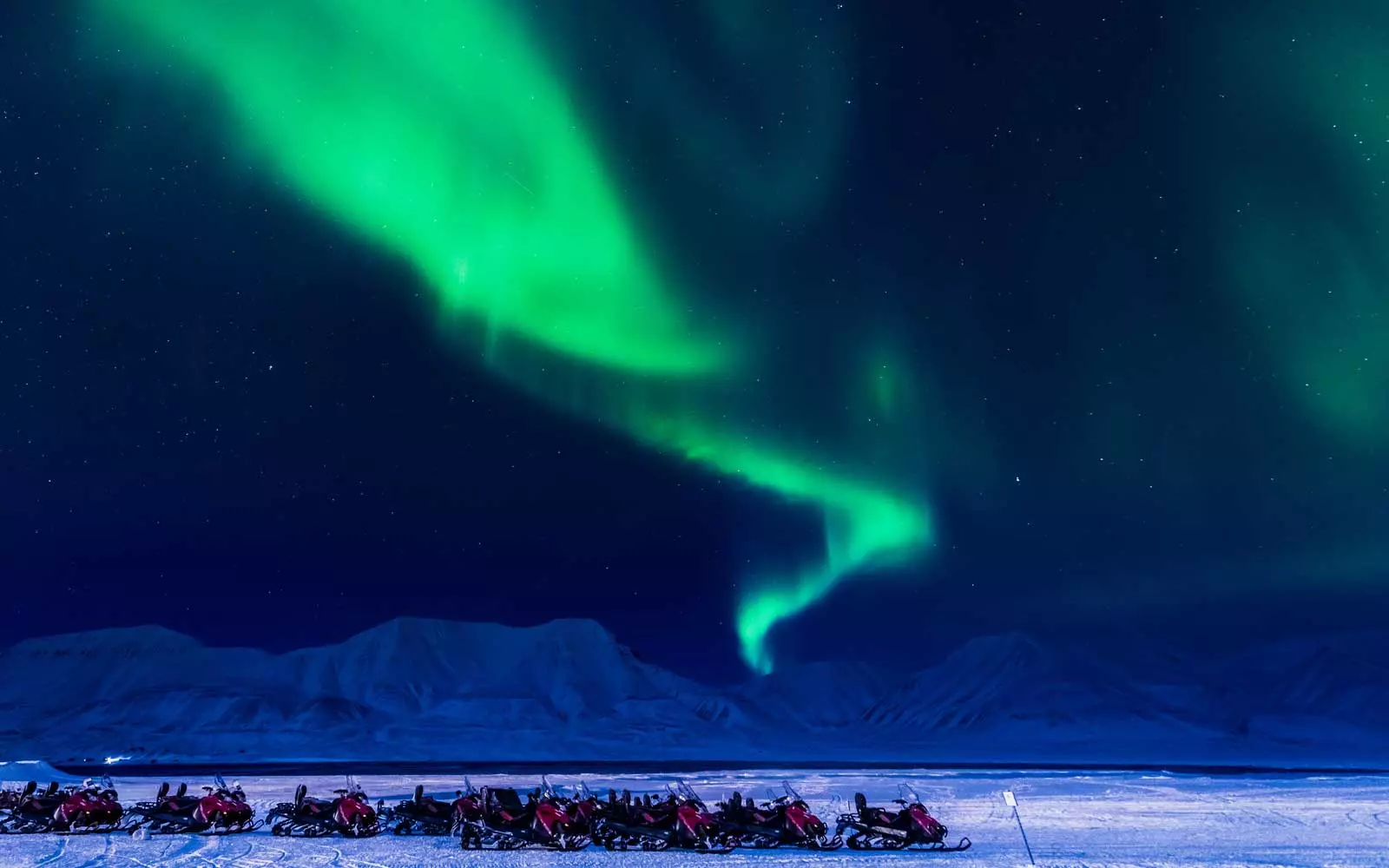 Plej bonaj Lokoj por Vidi la Nordajn Aurojn: Svalbardo, Norvegio