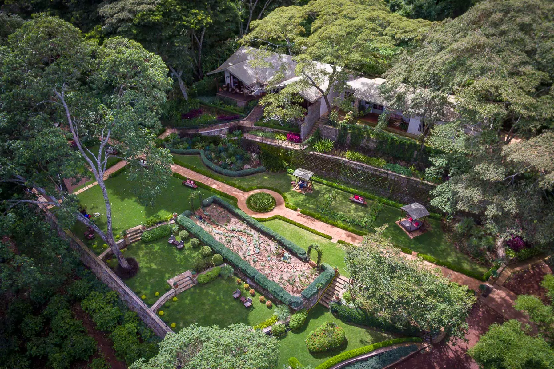 Pemandangan udara dari rumah pondok di Gibb's Farm, terpilih sebagai salah satu hotel terbaik di dunia