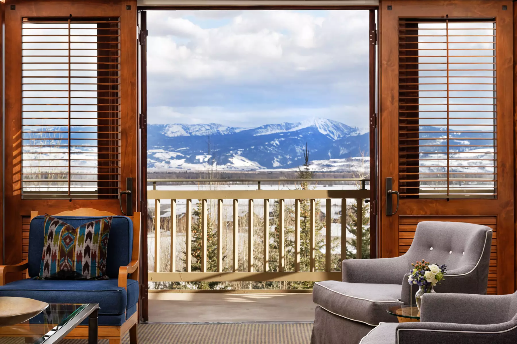 Εσωτερικό δωμάτιο με χειμερινή θέα στο Four Seasons Resort and Residences στο Jackson Hole, WY