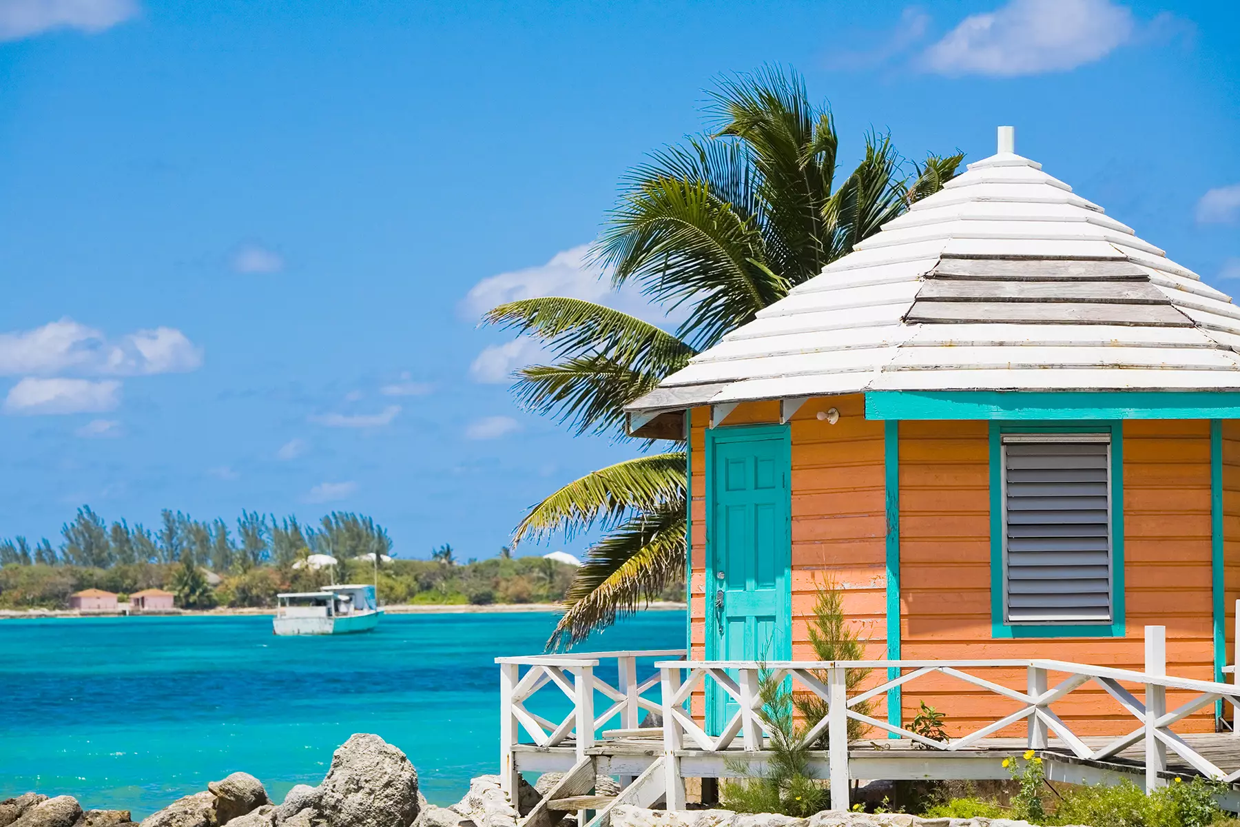 Pondok pantai di pantai, Nassau, BahamasGlowimages