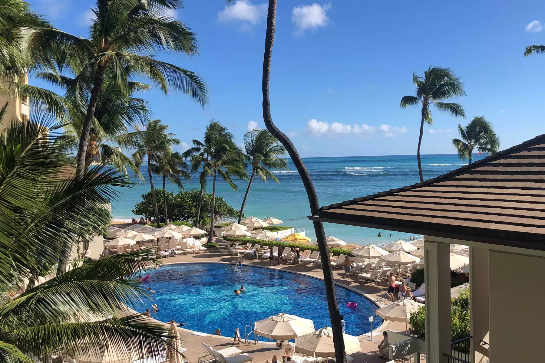 It swimbad op Halekulani, stimde ien fan de bêste resorts en hotels yn Hawaï