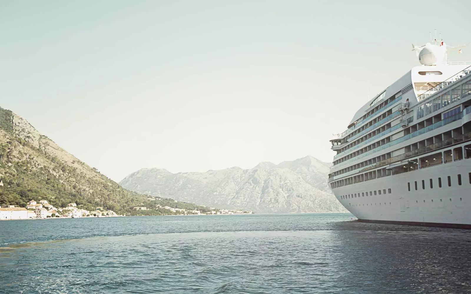 Vapur tal-kruċiera Seabourn Odyssey fuq il-Baħar Adrijatiku