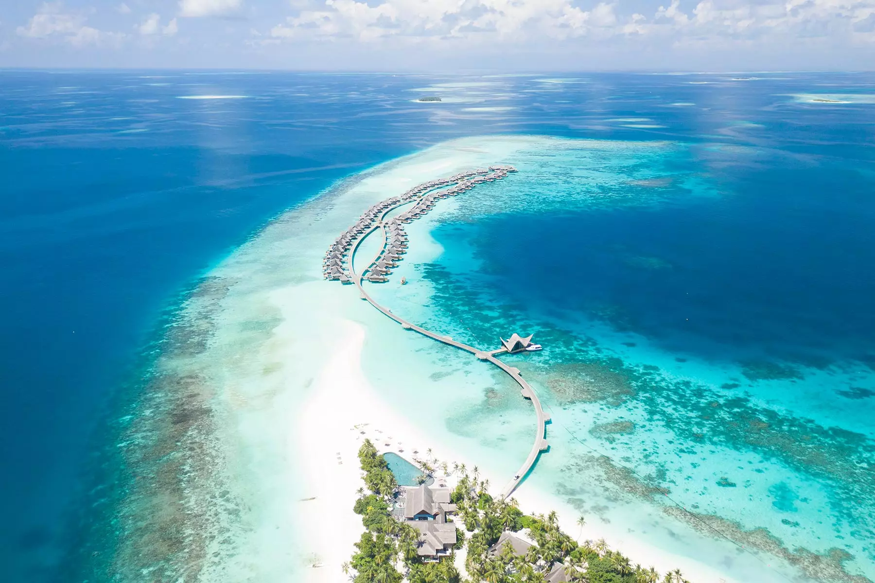 منظر جوي لجوالي جزر المالديف