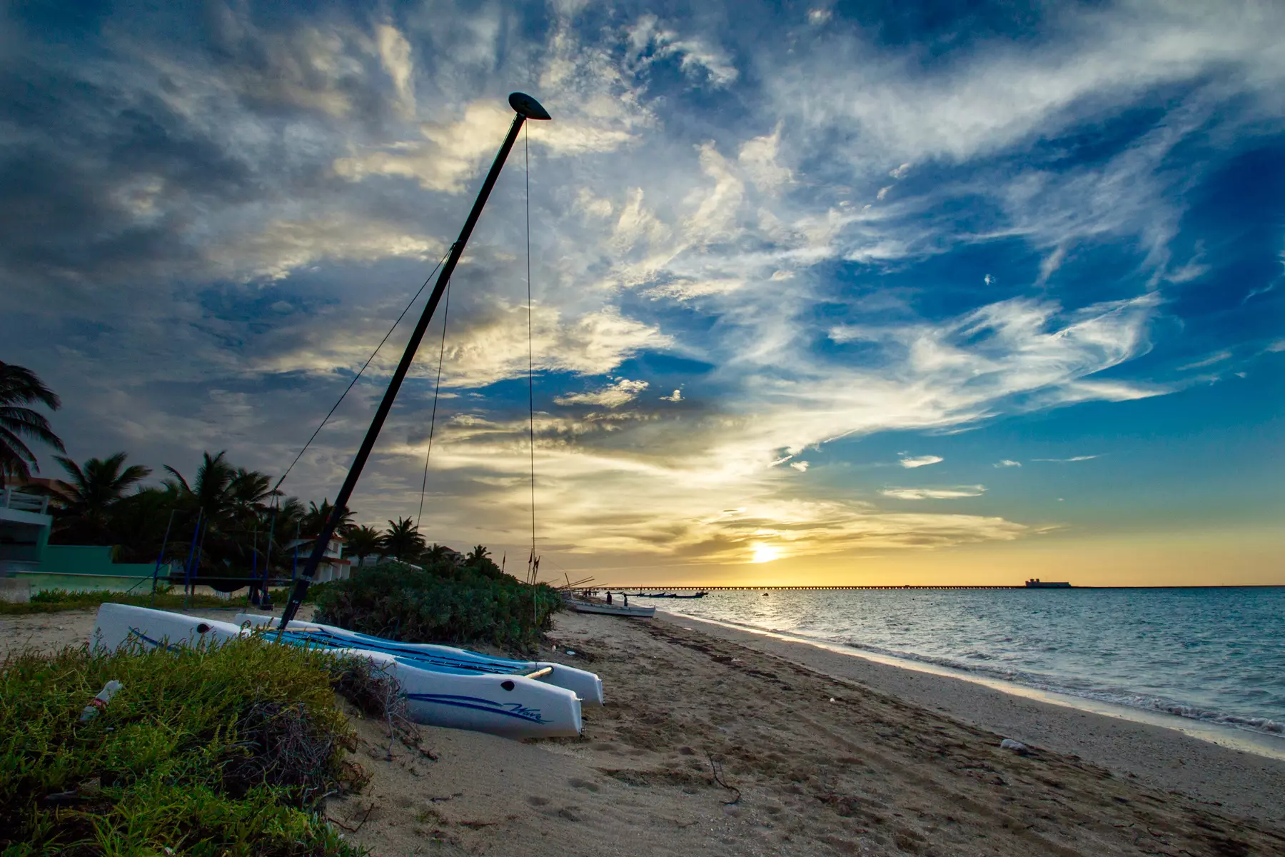 Sommertid solnedgang ved Progreso, Yucatan