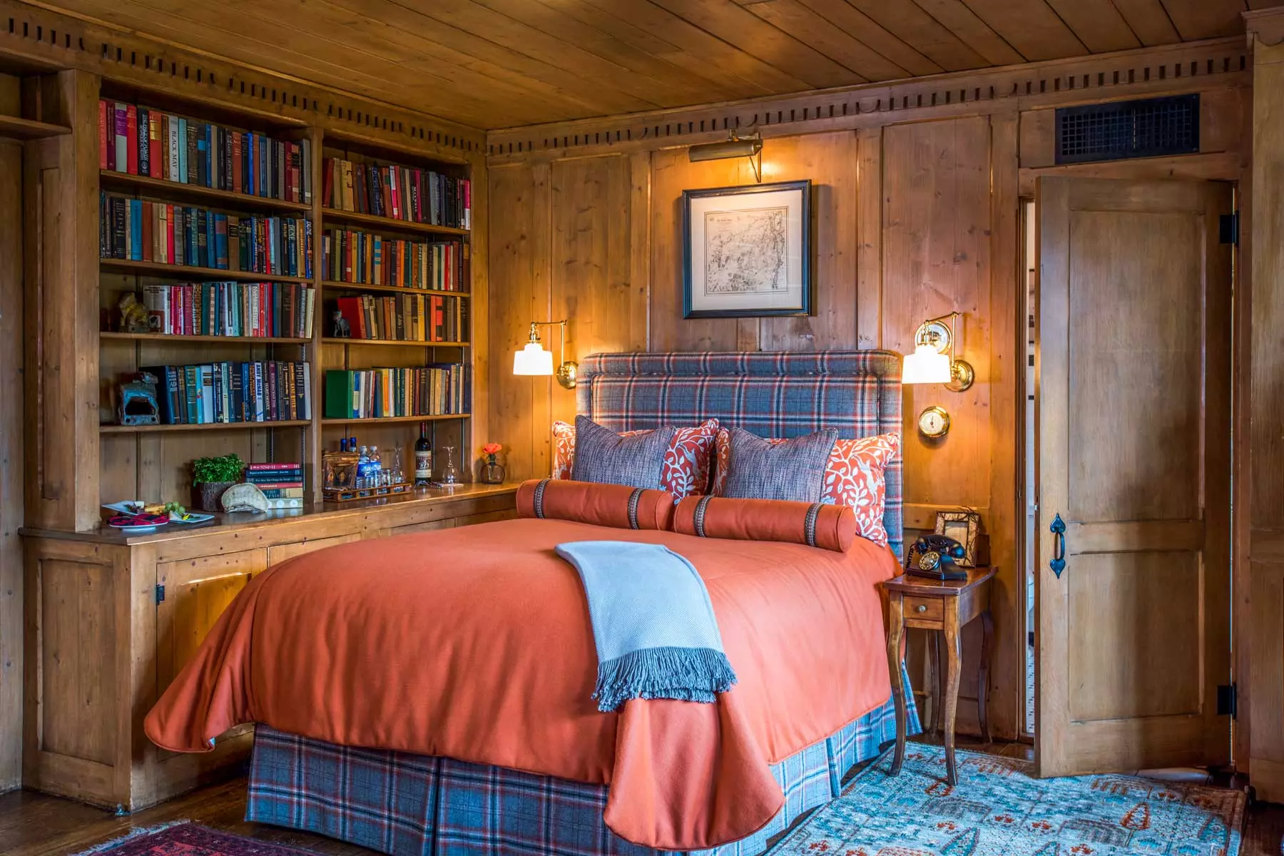 Bilik tidur tetamu di The Point, mengundi sebagai salah satu resort terbaik di New York State